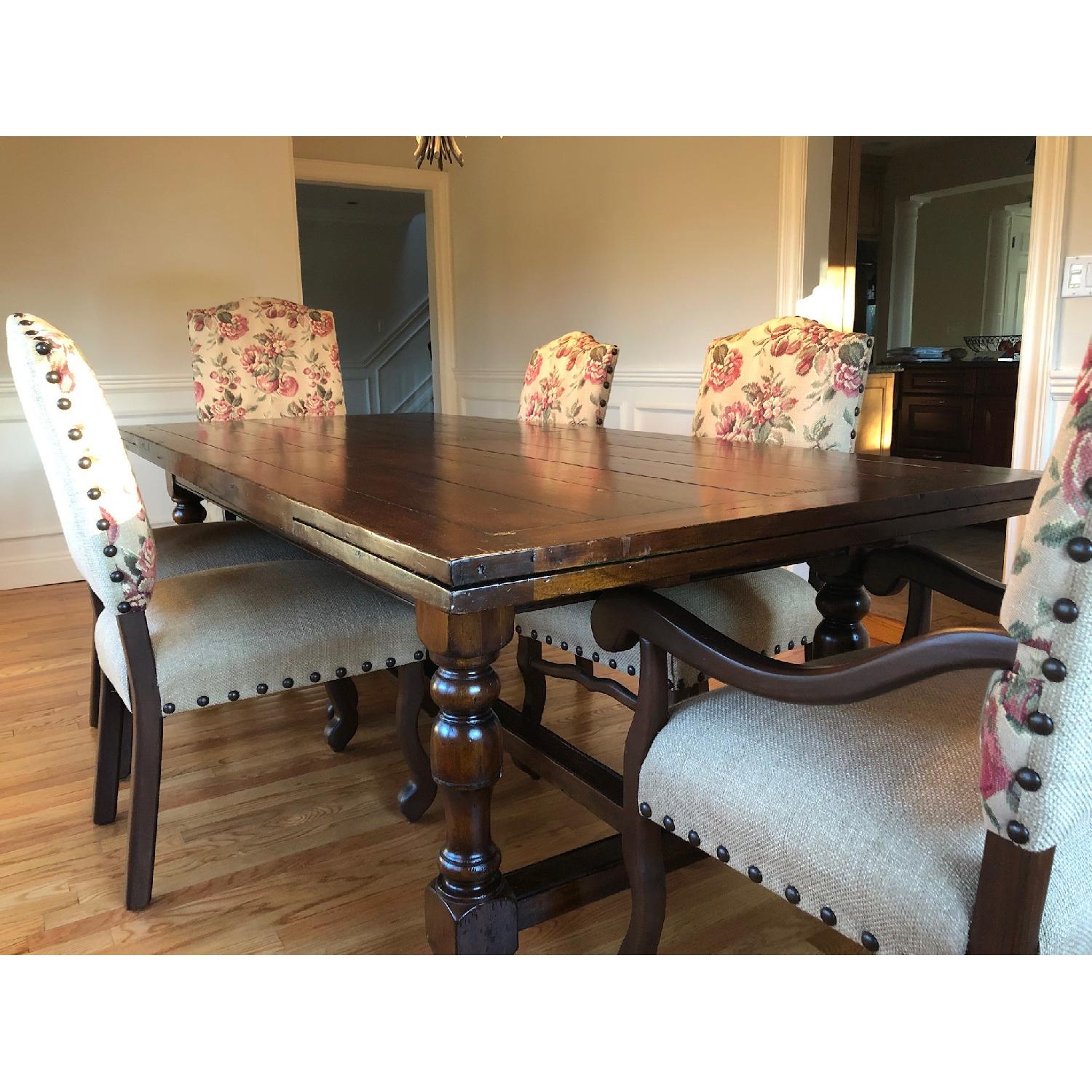 Mahogany Expandable Pedestal Dining Table w/ 6 Chairs - AptDeco