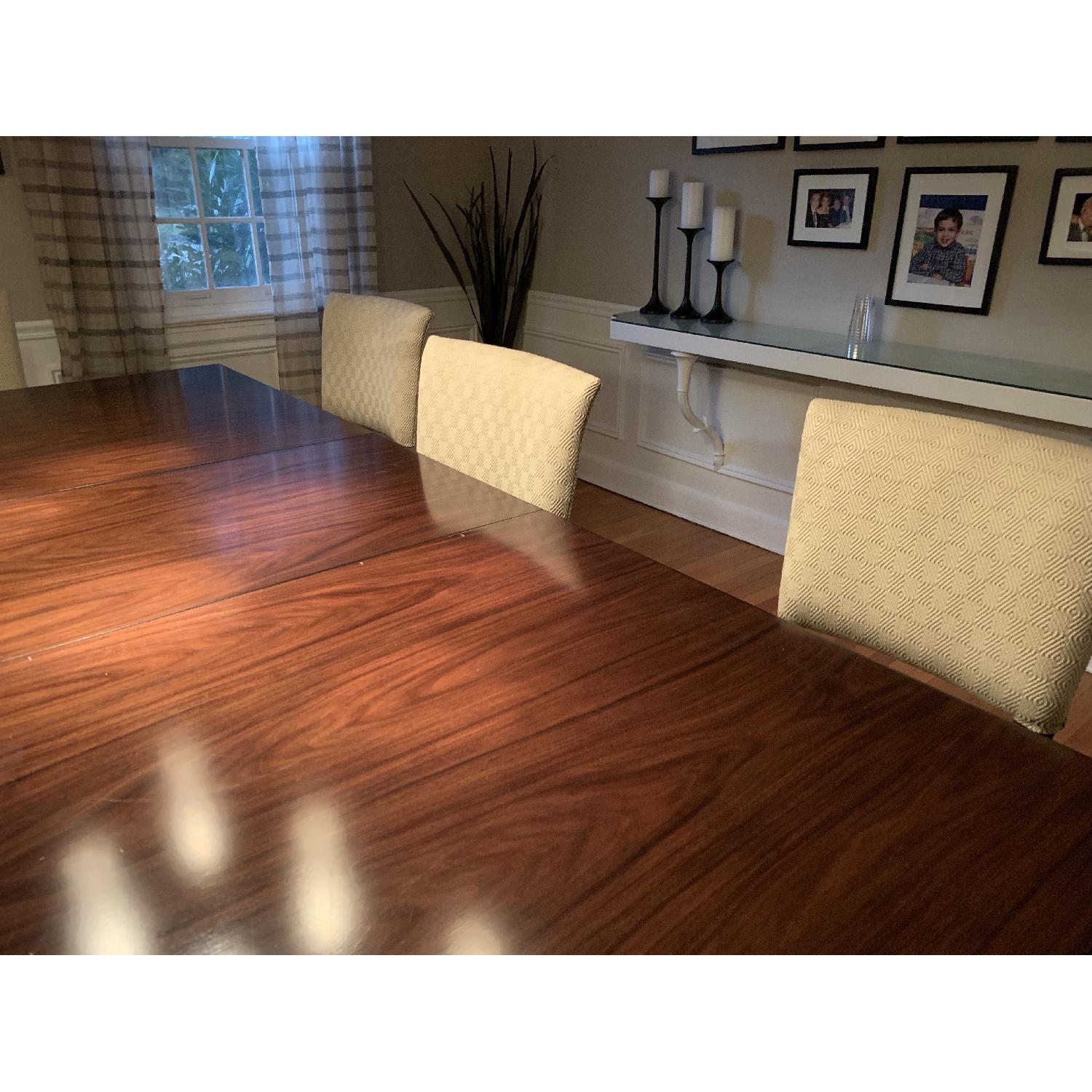 Bernhardt Dining Room Table w/ 2 Leaves - AptDeco