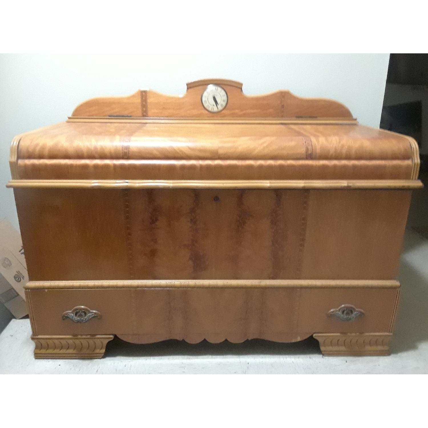 Roos Sweetheart Antique Cedar Hope Chest - AptDeco