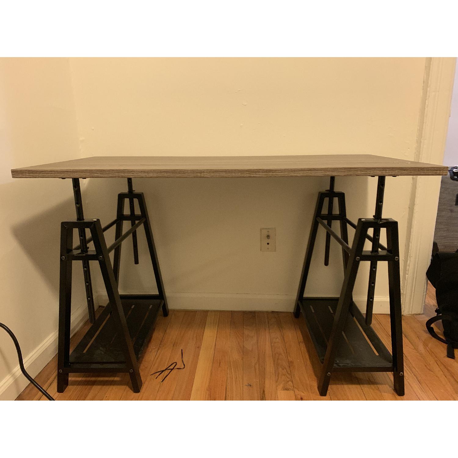 Shannon Height Adjustable Desk - AptDeco