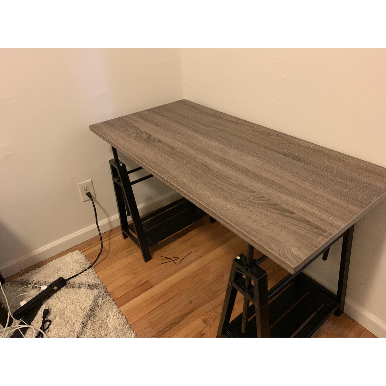 Shannon Height Adjustable Desk - AptDeco