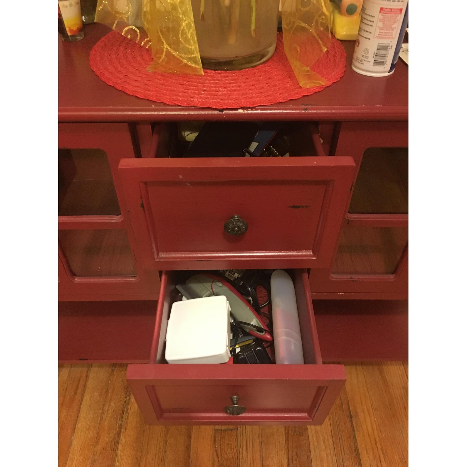 Entry Table - AptDeco