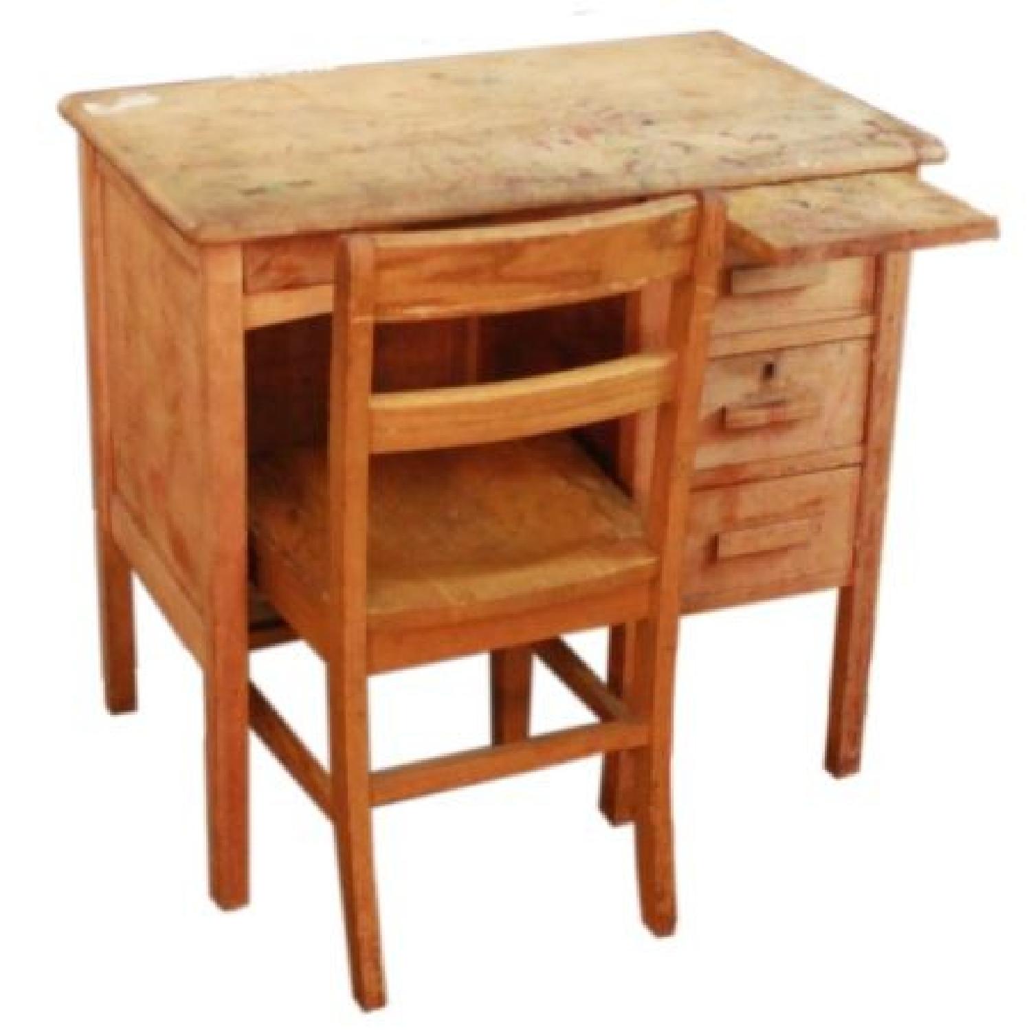 Traditional Student Desk & Chair - AptDeco