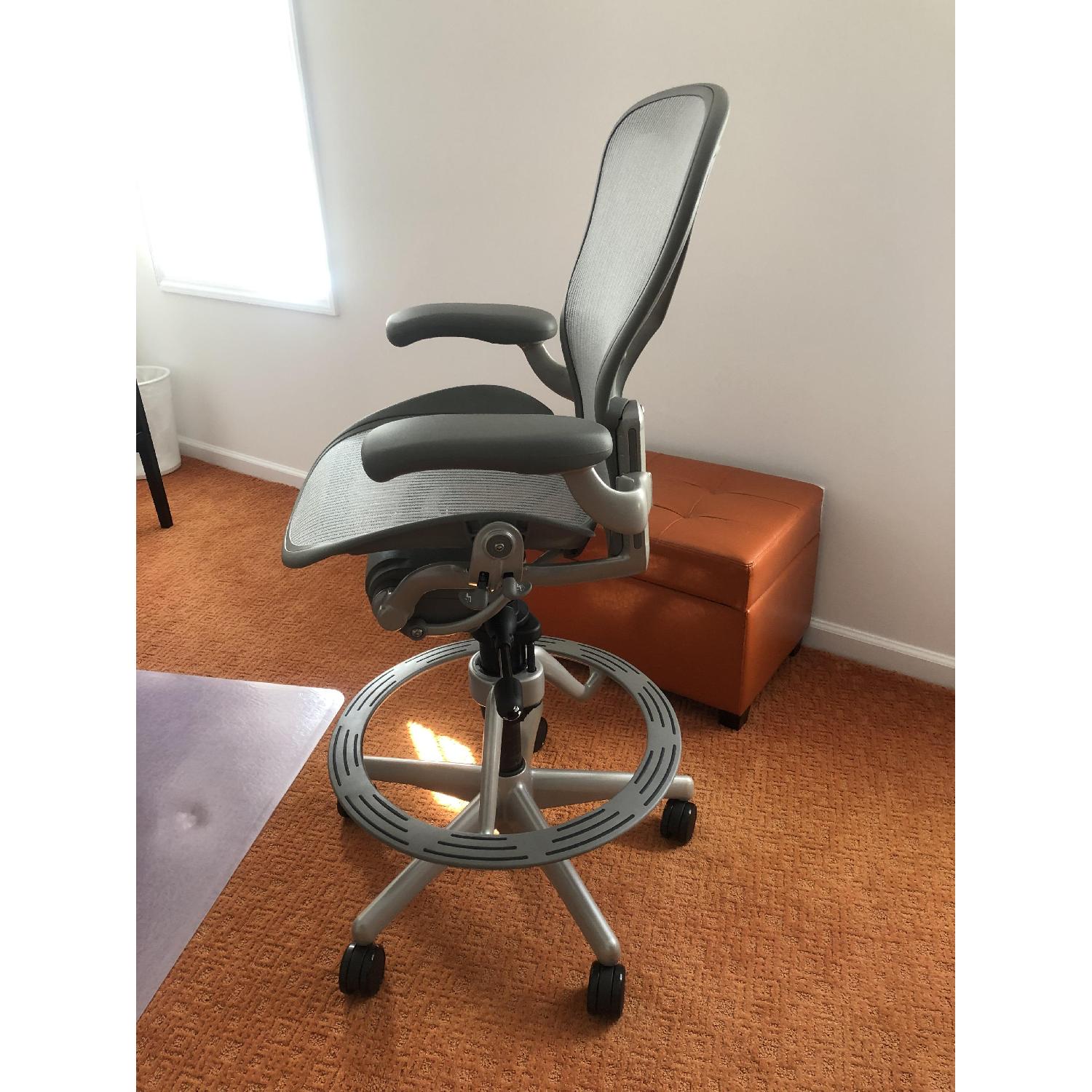 Herman Miller Aeron Stool Chair - AptDeco