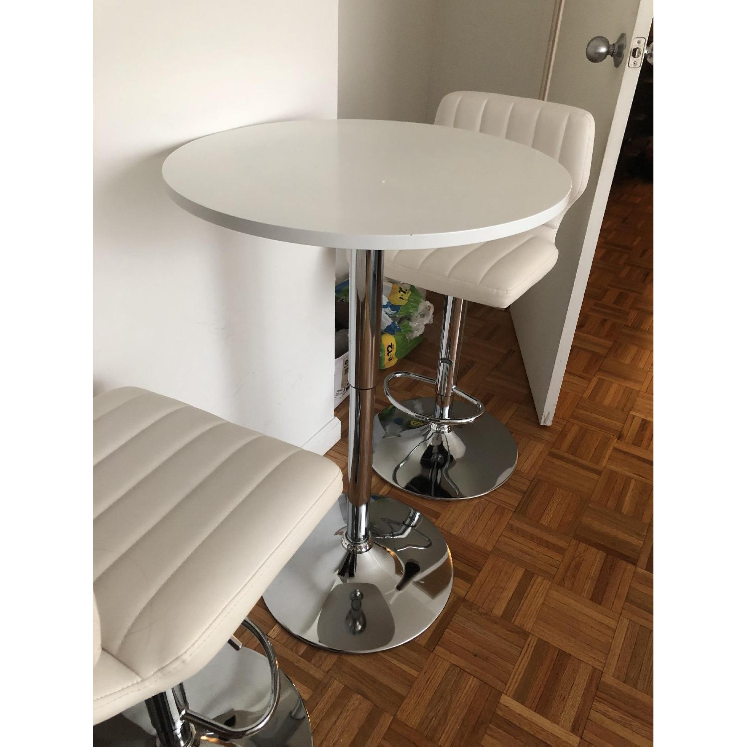Hightop Table w/ 2 Stools - AptDeco