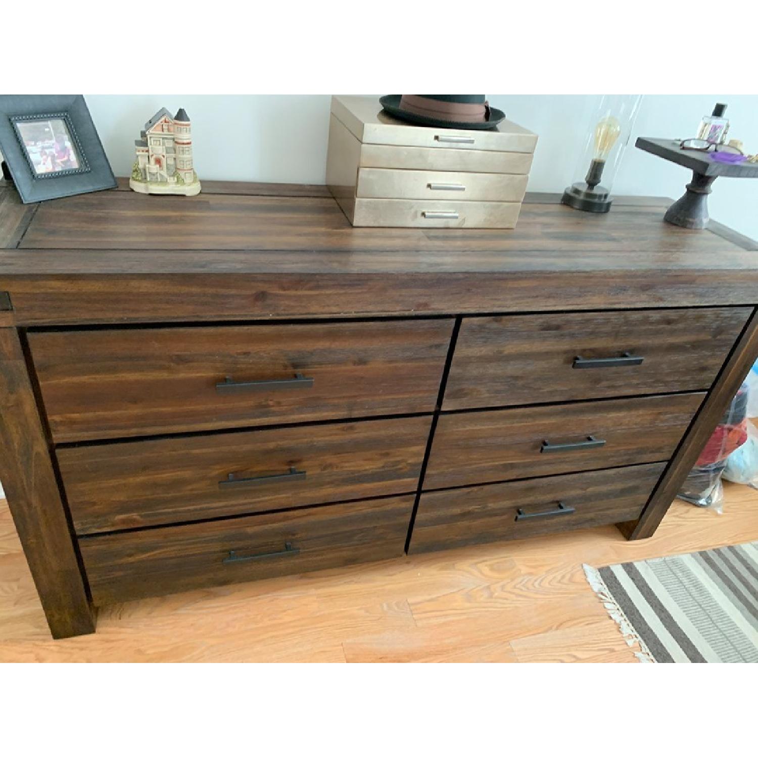 Macy s Avondale 6 Drawer Dresser