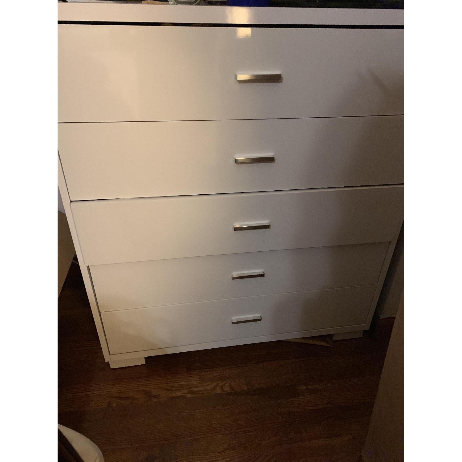 Modern White 5 Drawer Dresser - AptDeco