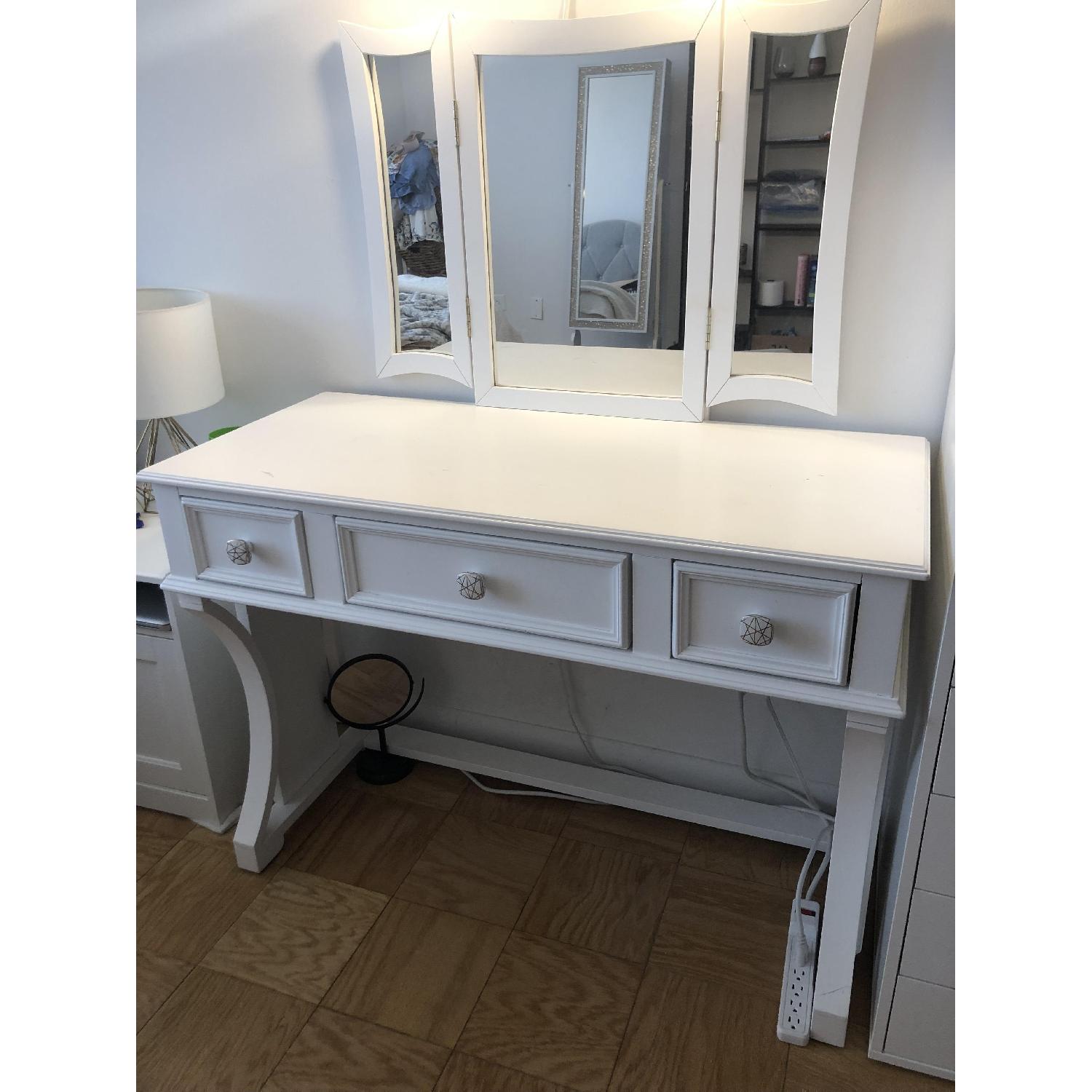 Makeup Vanity w/ Tri-Fold Mirrors - AptDeco