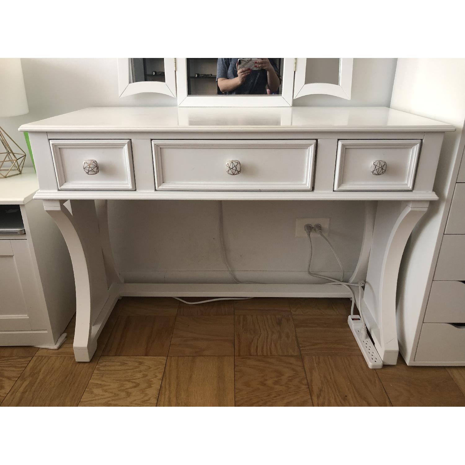 Makeup Vanity w/ Tri-Fold Mirrors - AptDeco