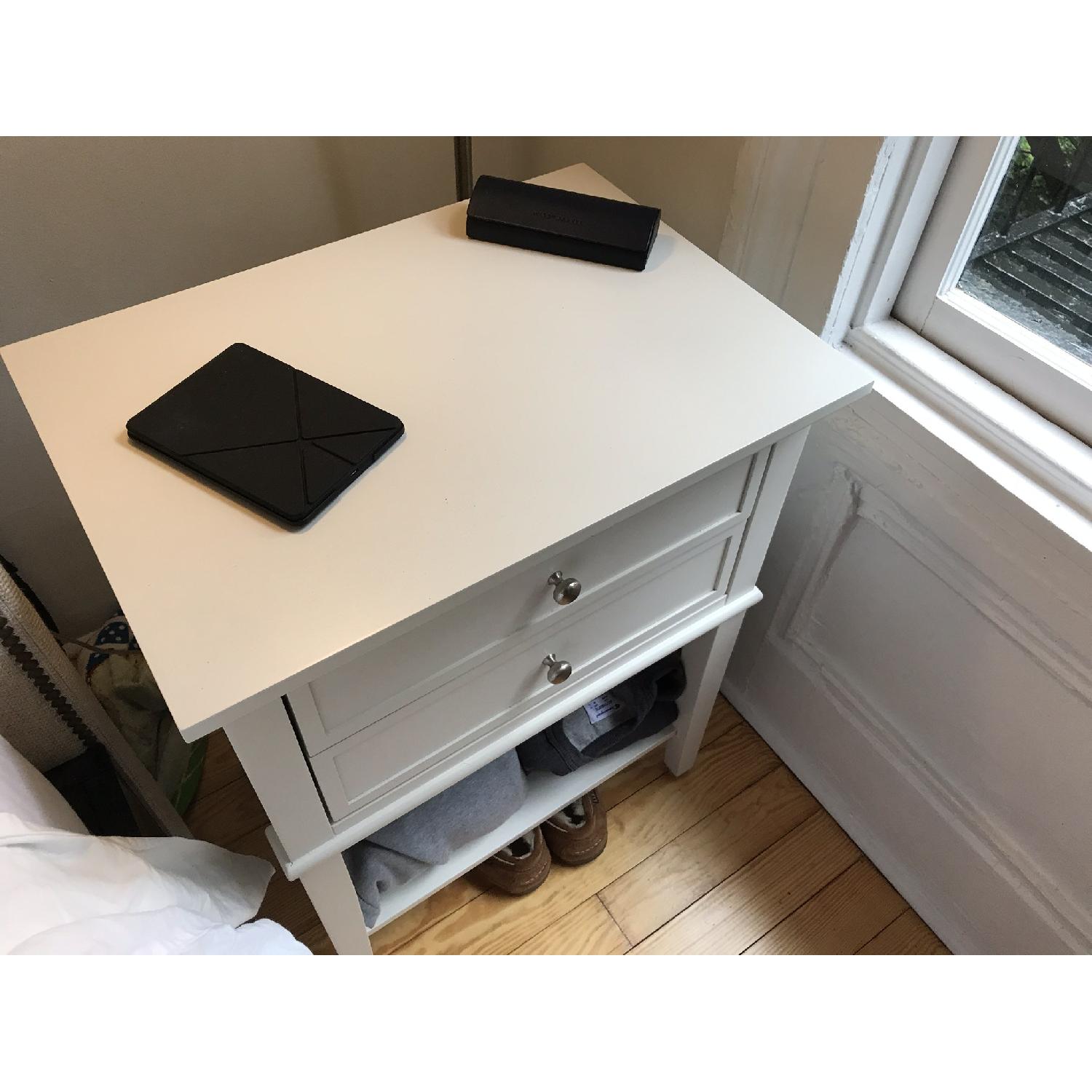 White End Table w/ Storage Drawers & Shelf - AptDeco