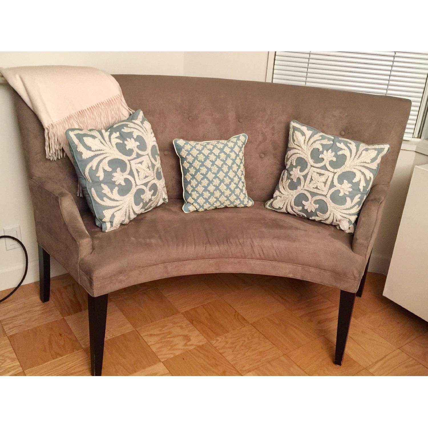 Alcove Chair - AptDeco