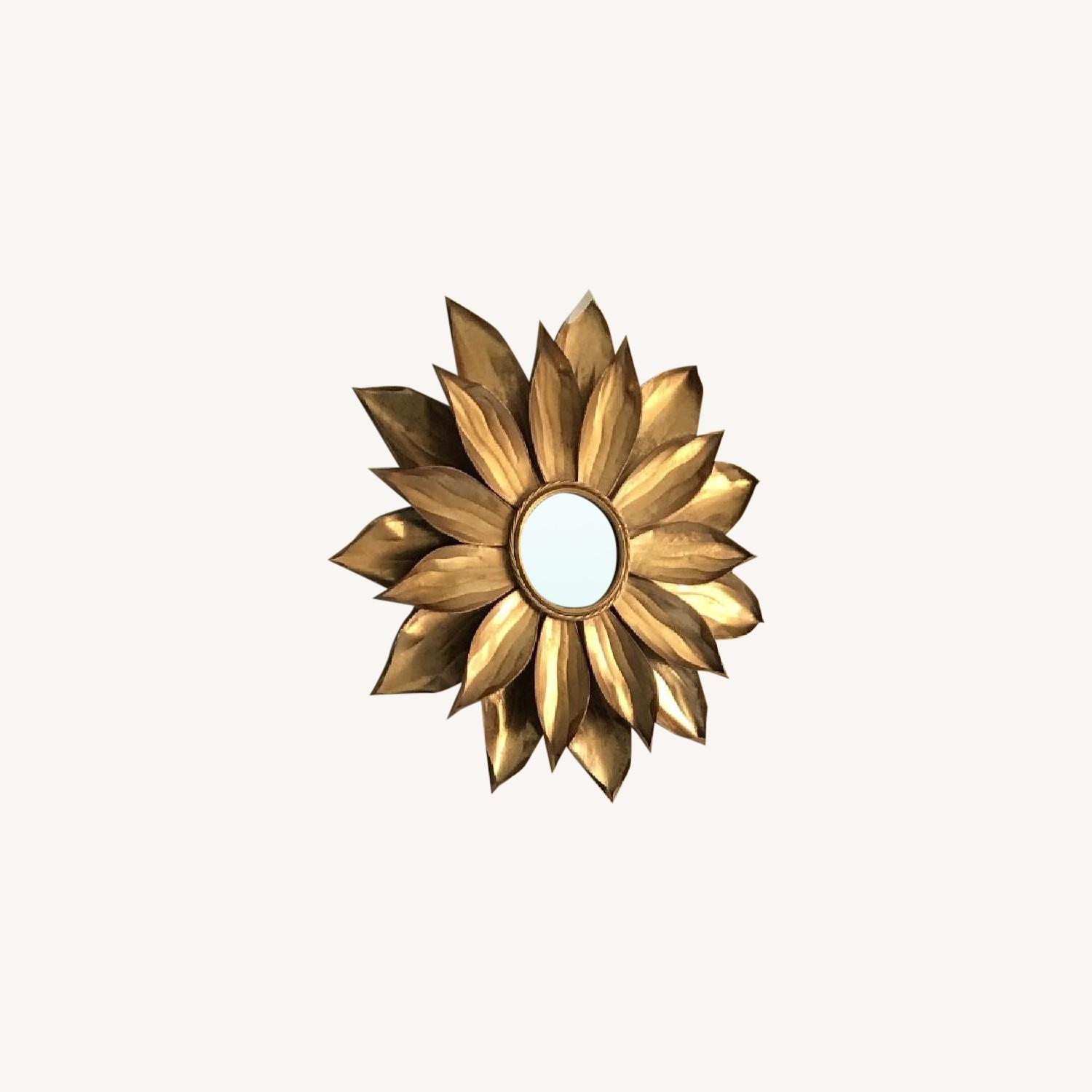 Sunflower Mirror Decor - AptDeco