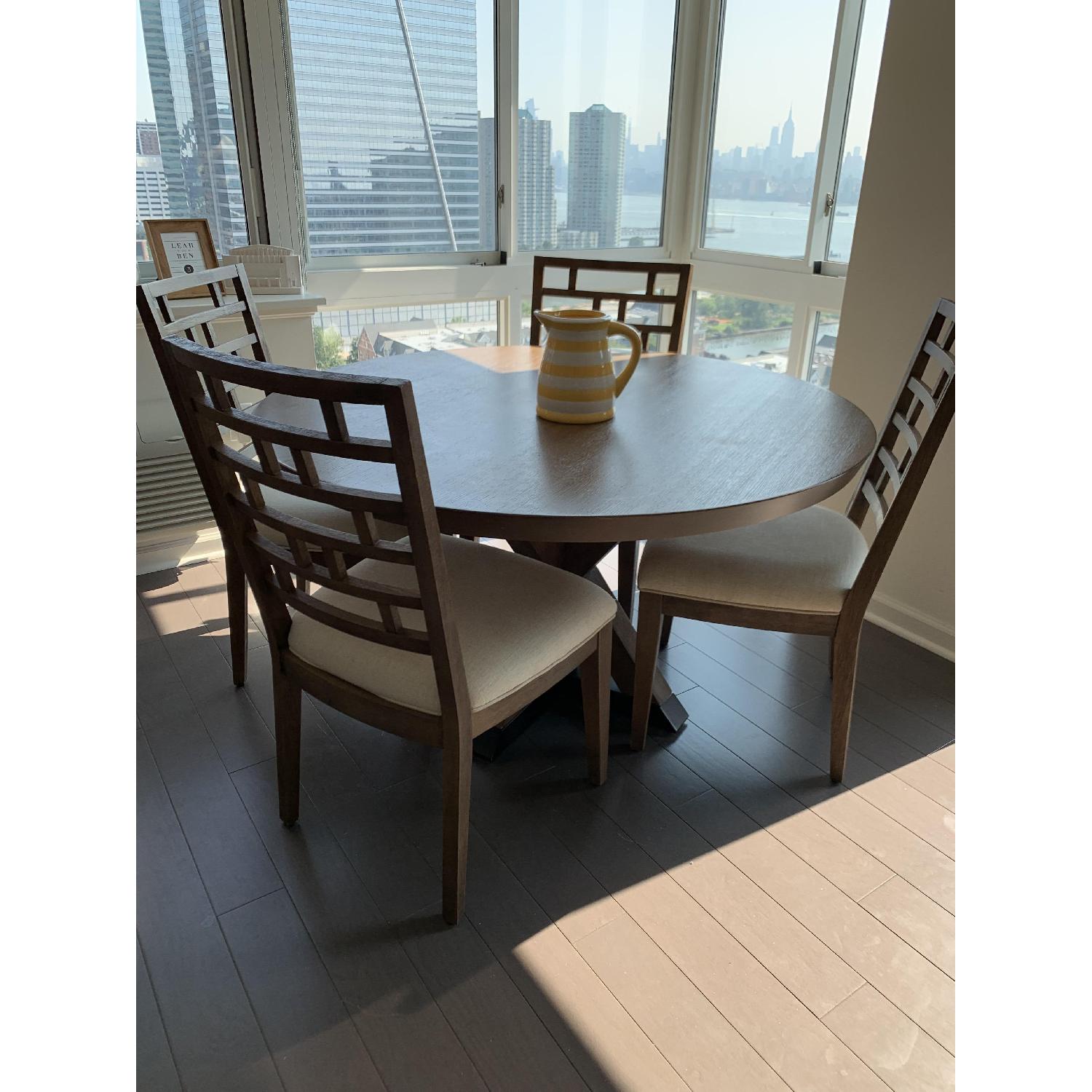 Riverside Mirabelle 5-Piece Round Dining Set - AptDeco