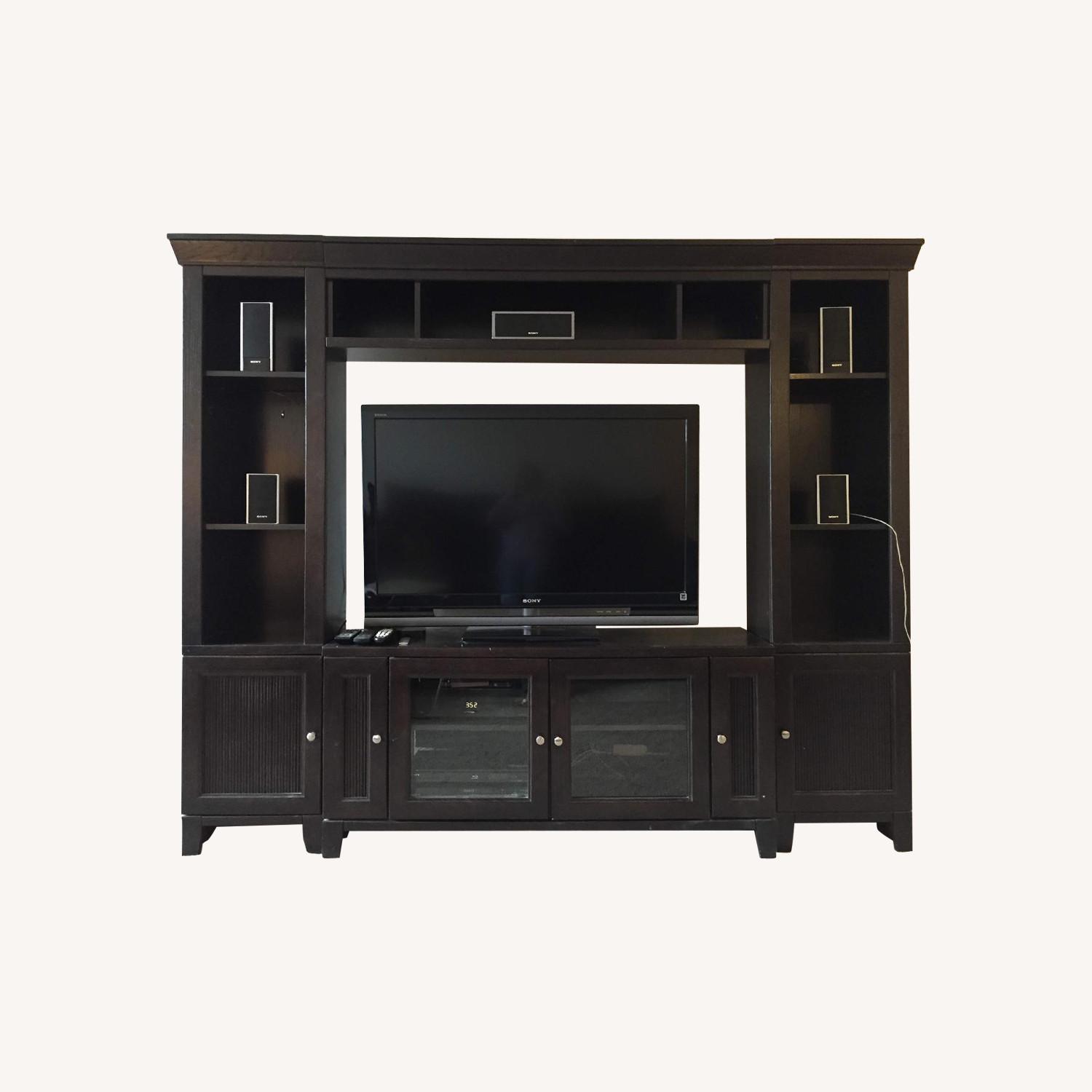 Raymour and flanigan tv entertainment center store