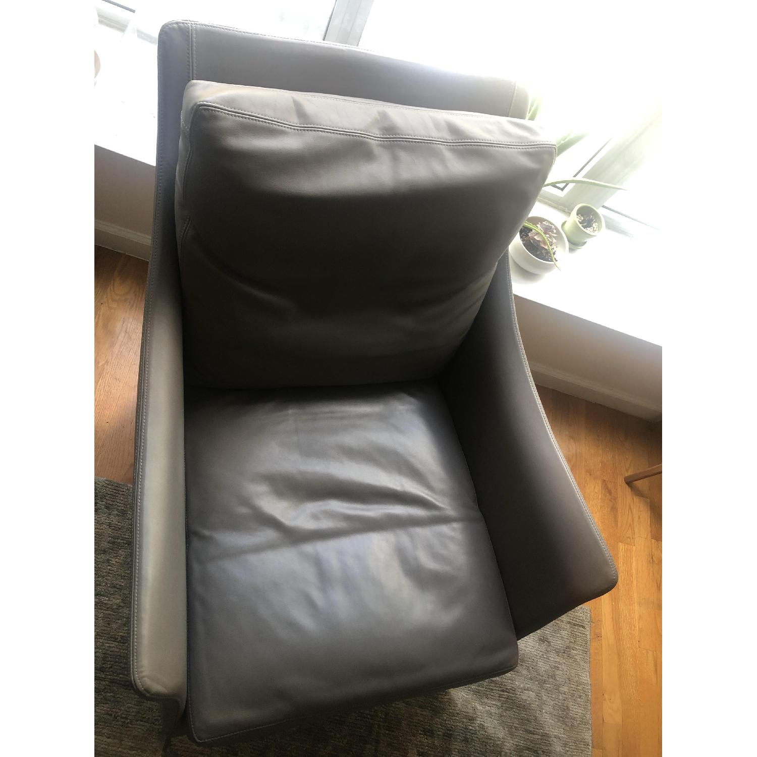 Flexform Boss Armchairs in Light Grey - AptDeco