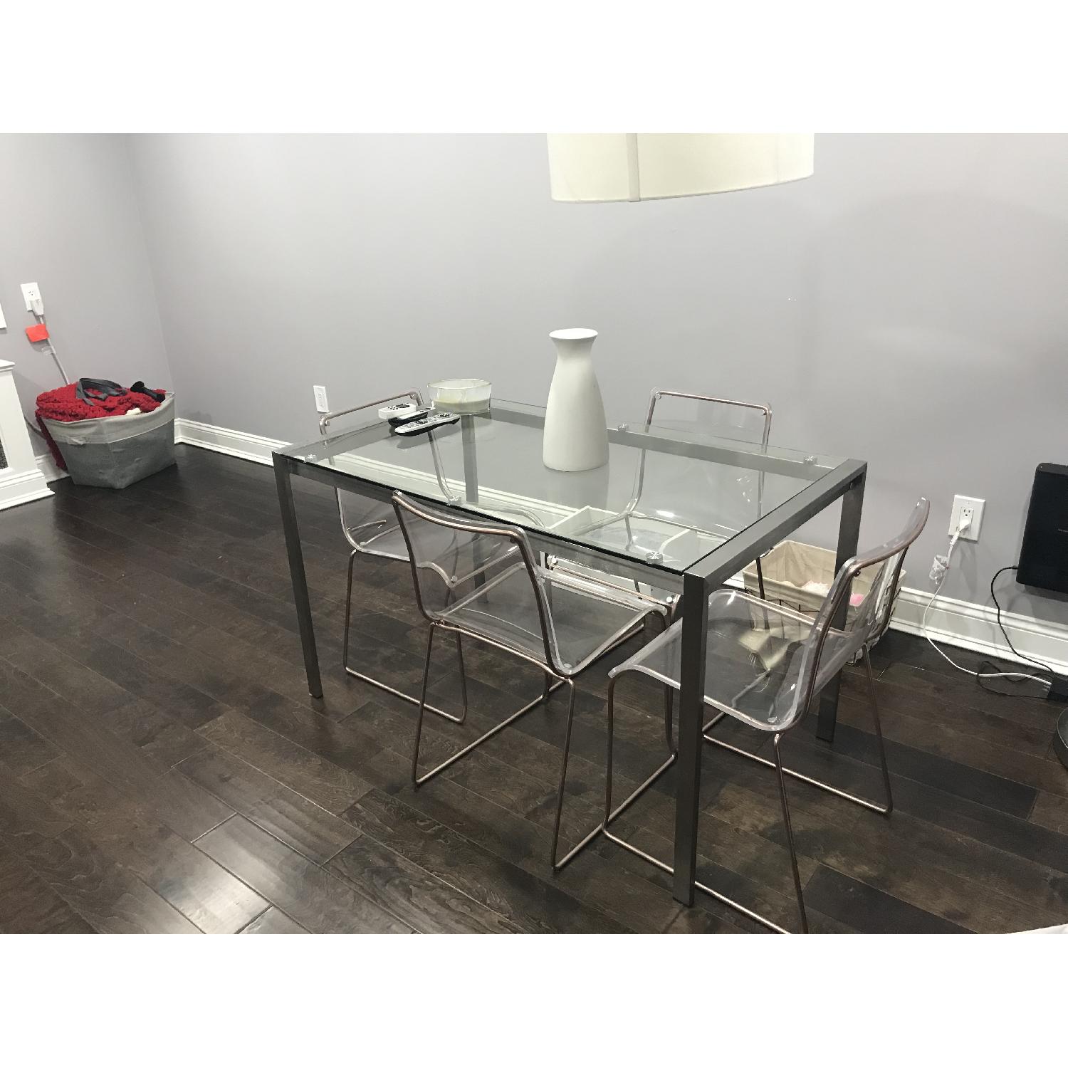 Wade Logan Gary Glass Dining Table - AptDeco