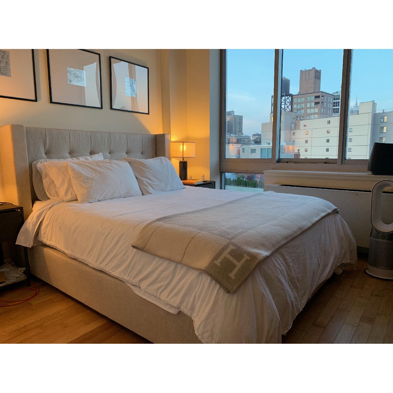 Restoration Hardware Modena Shelter Platform Bed - AptDeco