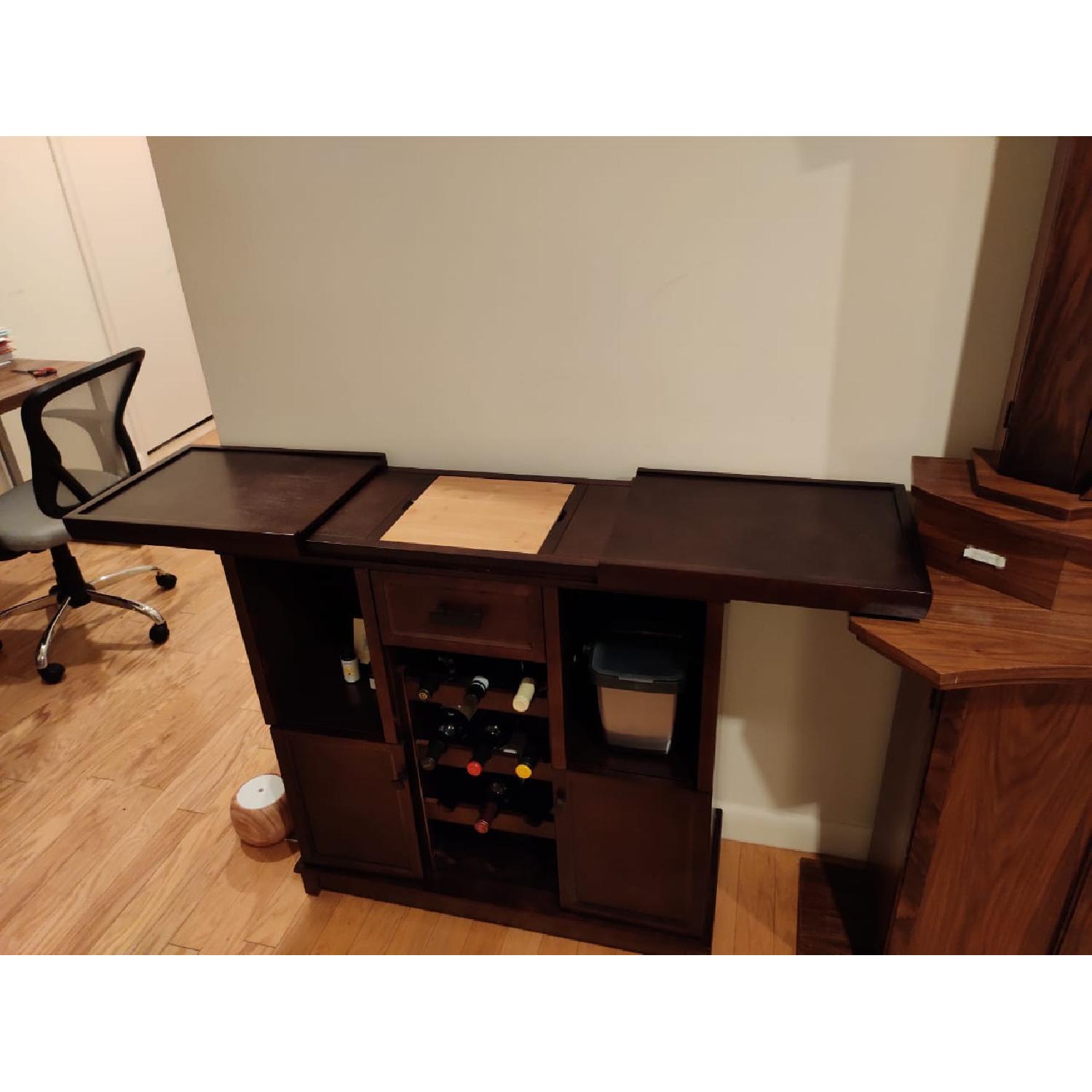 Extendable Bar Unit - AptDeco