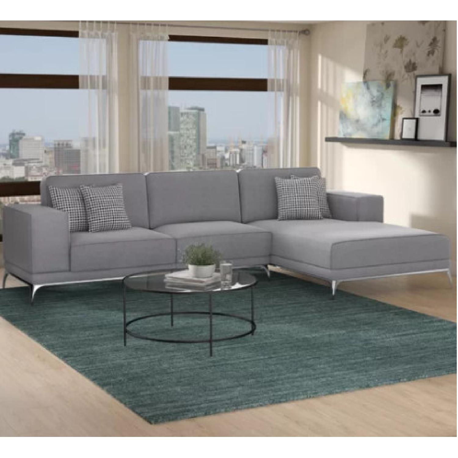 Wade Logan Matawan Sectional Sofa - AptDeco