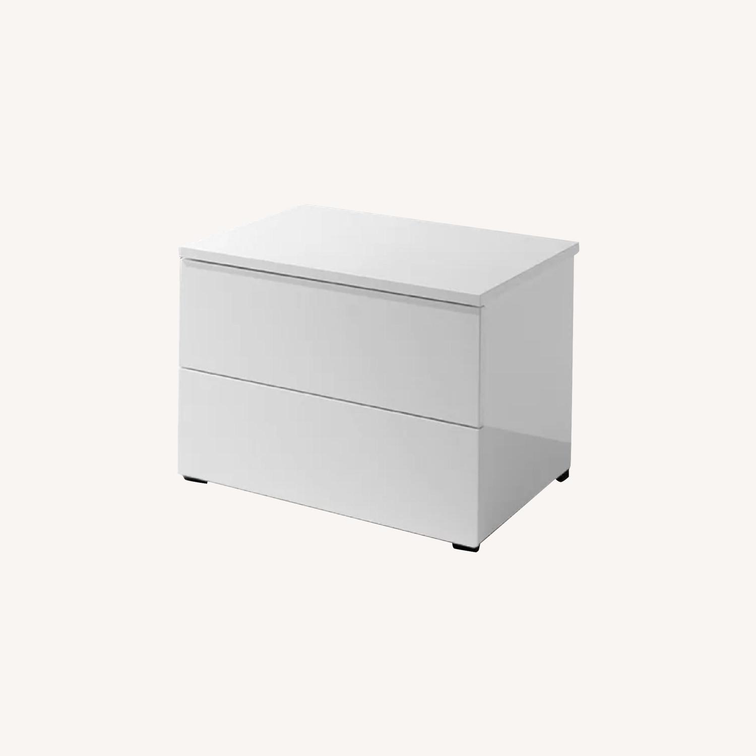 White Lacquer Nightstand - AptDeco