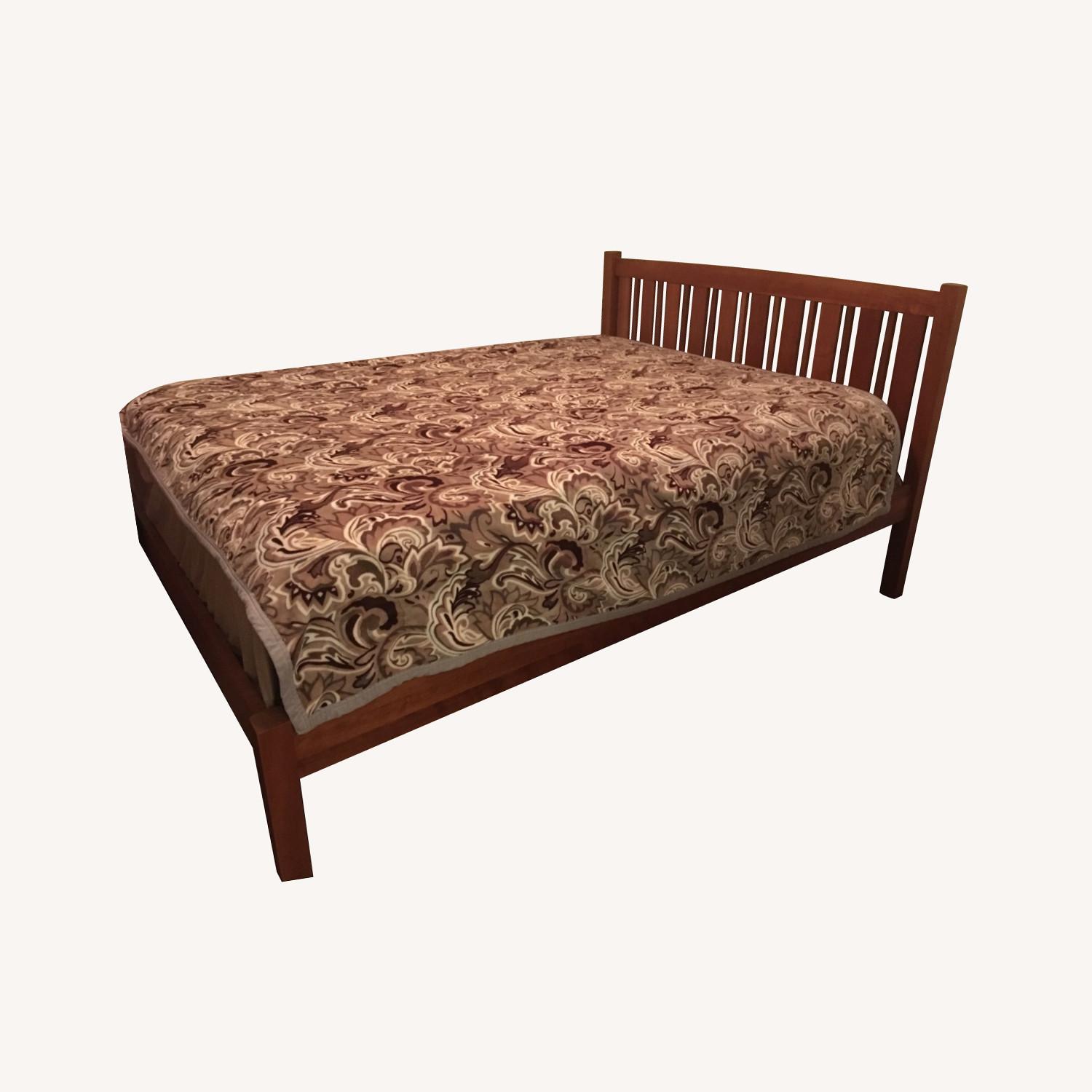 Scott Jordan Queen Size Cherry Wood Bedframe - AptDeco