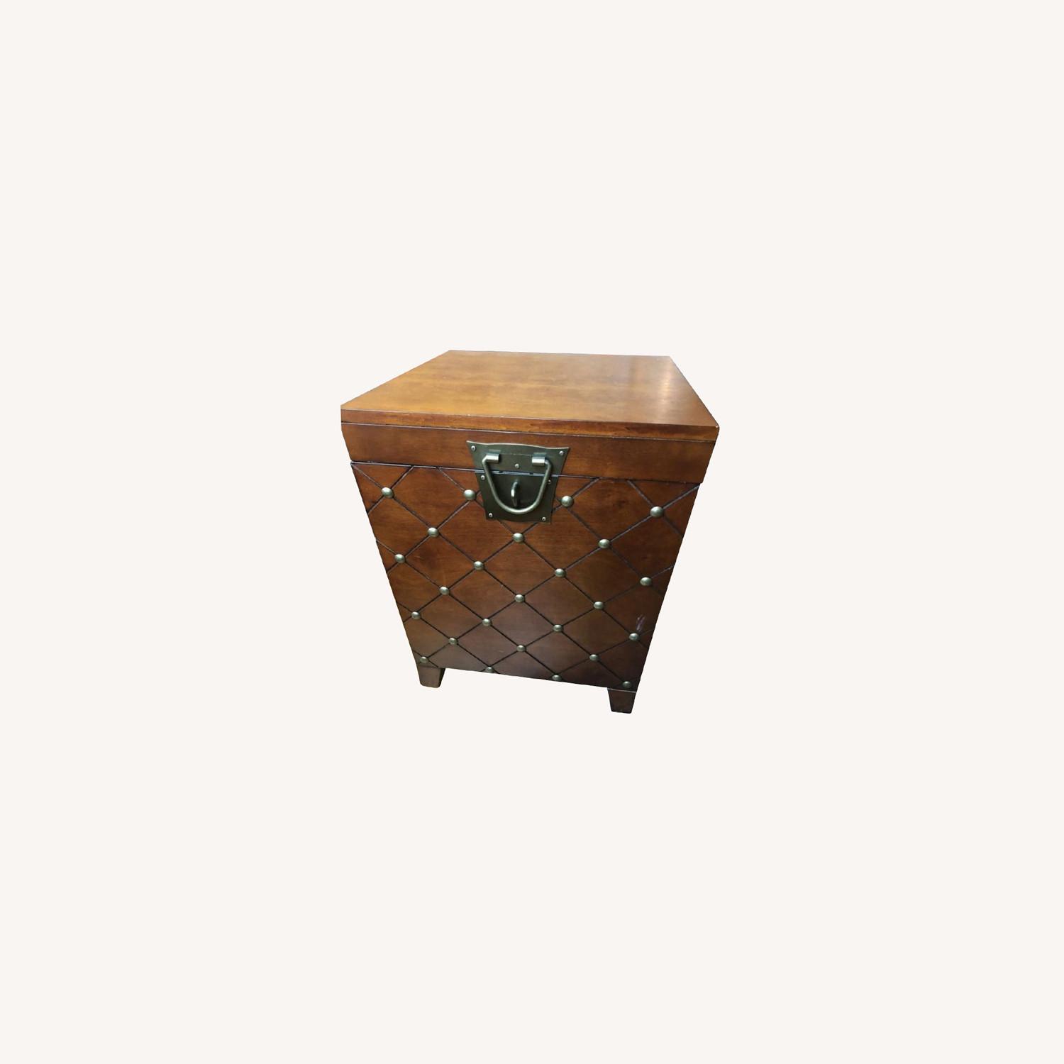 Nailhead End Table & Trunk - AptDeco