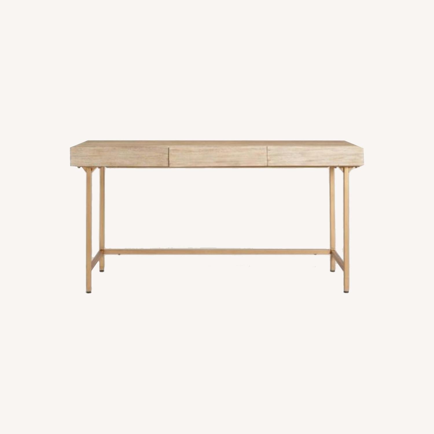 World Market Desk - AptDeco