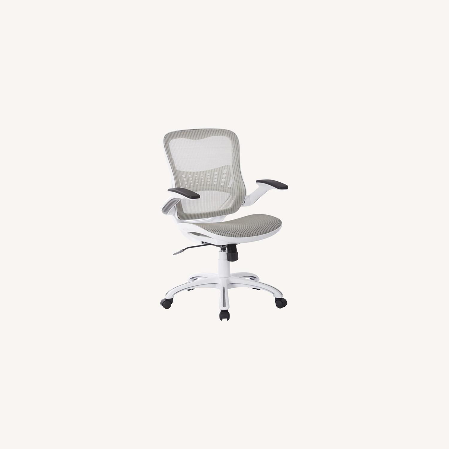 White Mesh Office Chair - AptDeco