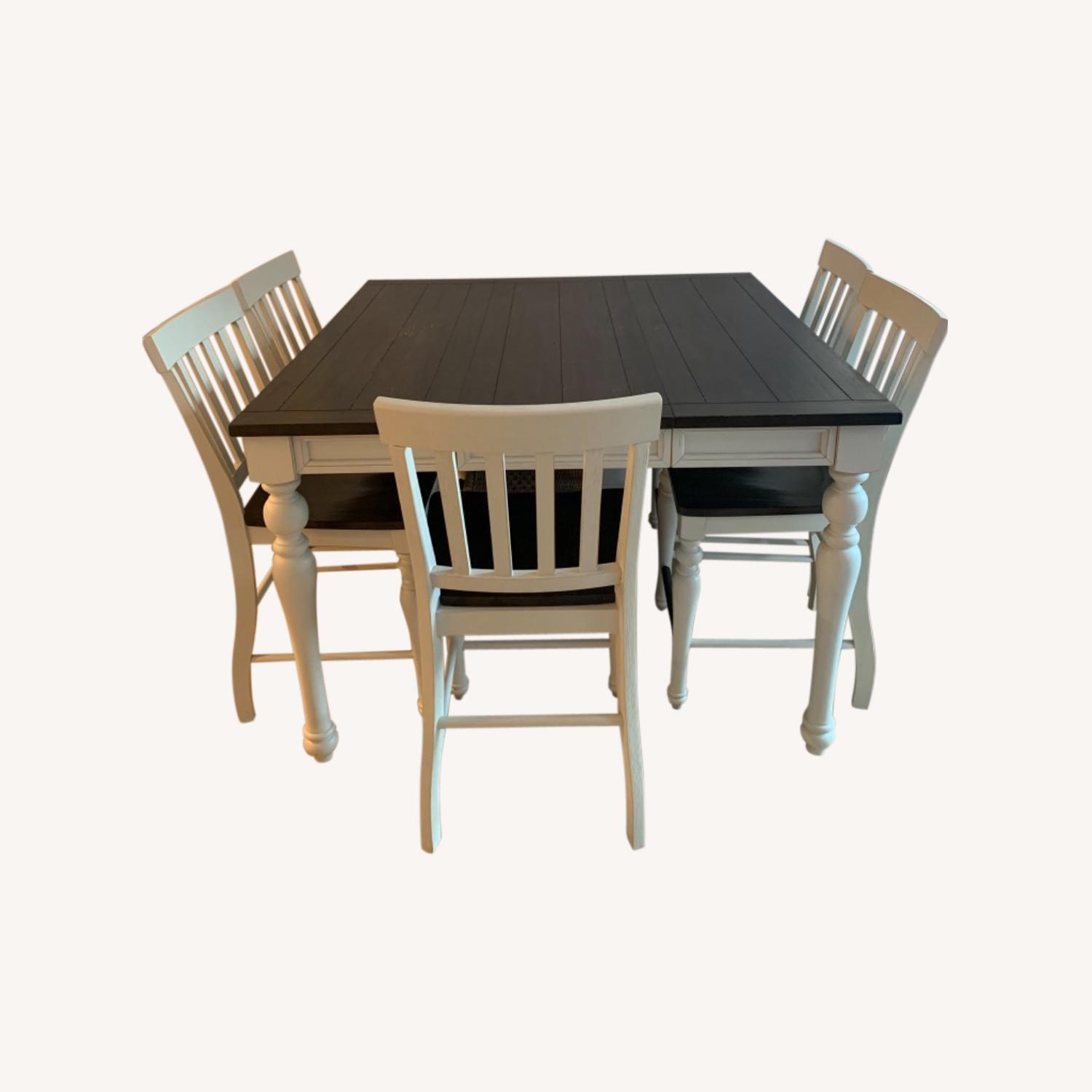 Counter Dining Table with Chairs (6) & Leaf - AptDeco