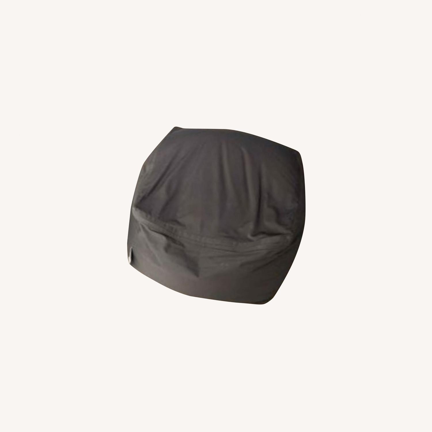 Muji Body Fit Cushion (2) - AptDeco