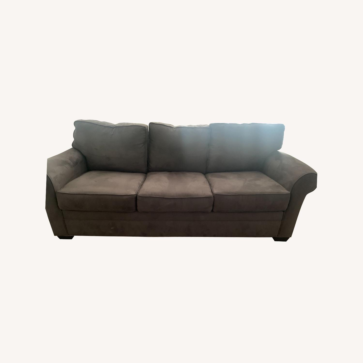 Raymour & Flanigan 3 Seater Sofa - AptDeco