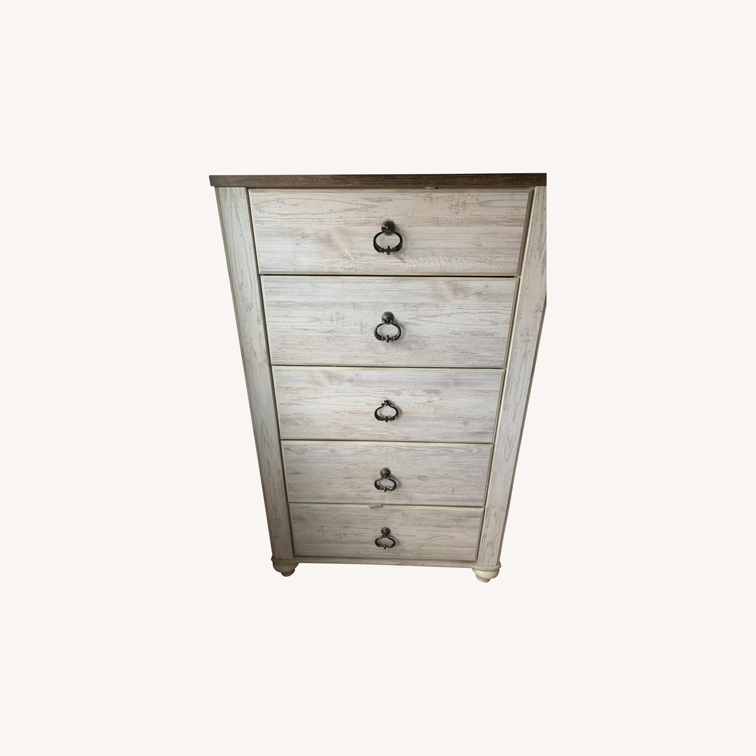 Rustic Tall 5 Drawer Dresser - AptDeco
