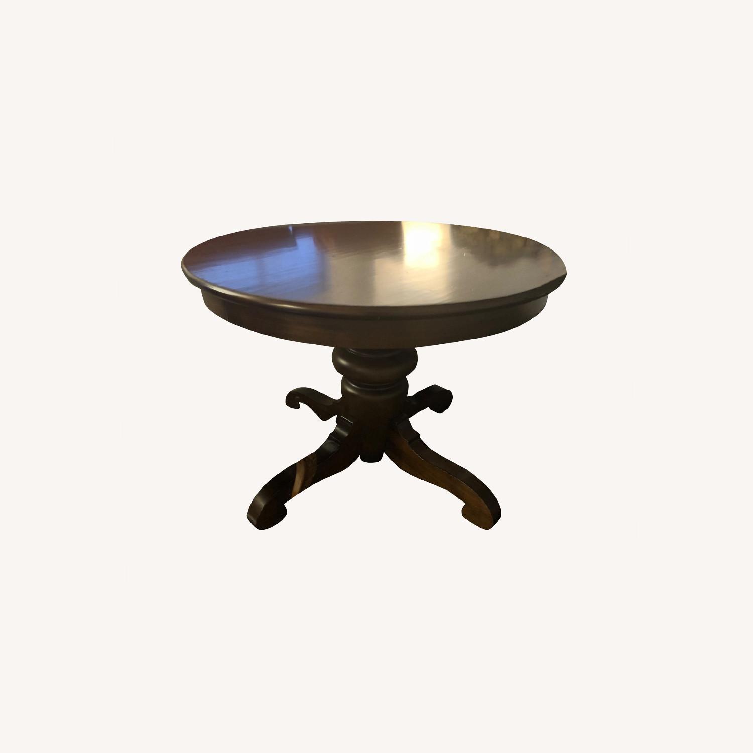 Pottery Barn Round Dinning Table - AptDeco
