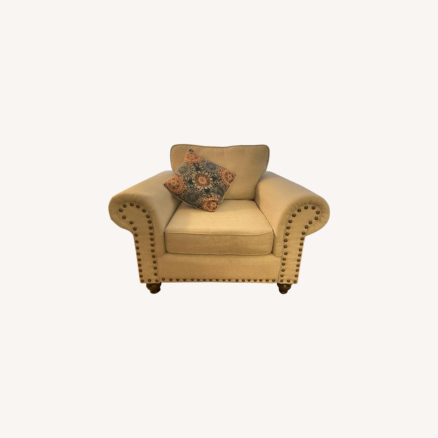 Raymour & Flannigan Corliss Chair and a Half - AptDeco