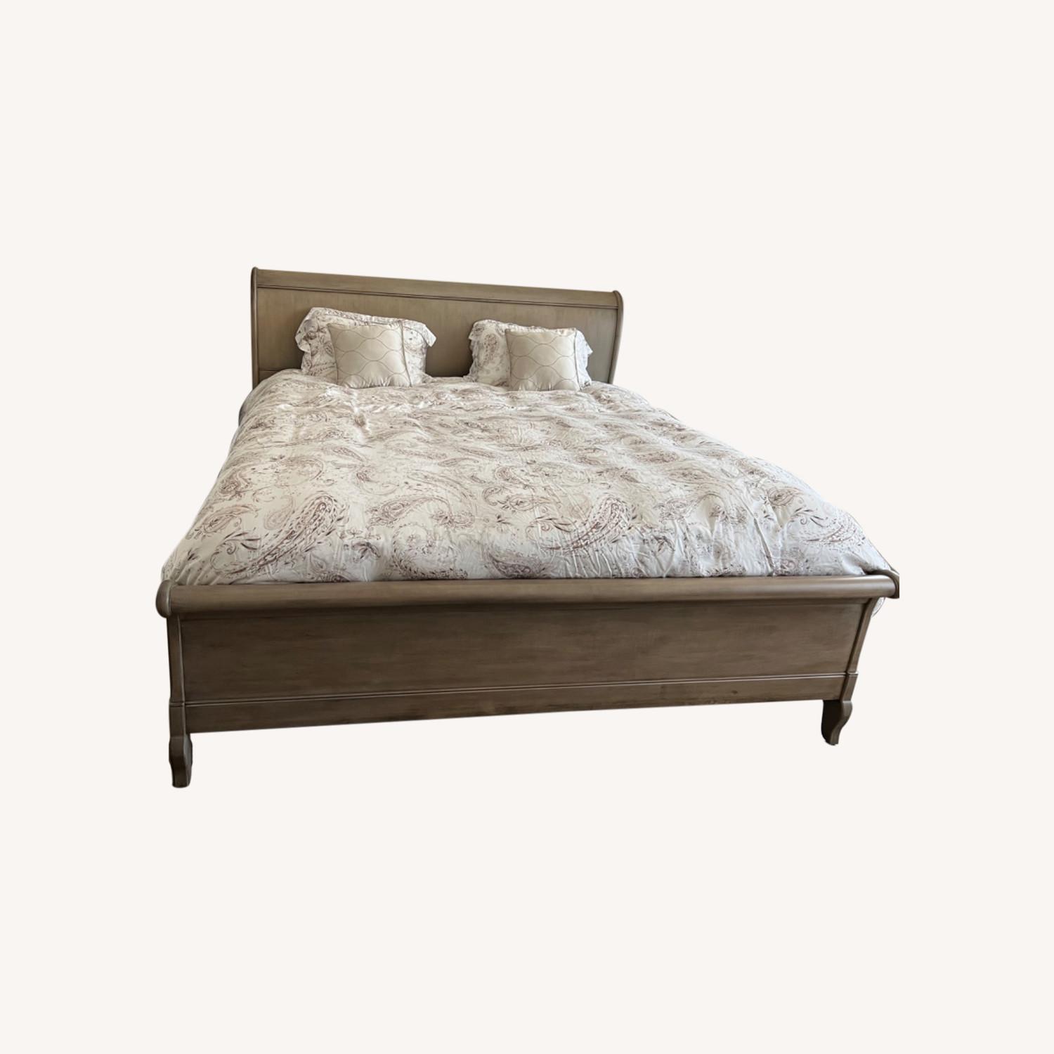 Ethan Allen Chole Bed - AptDeco