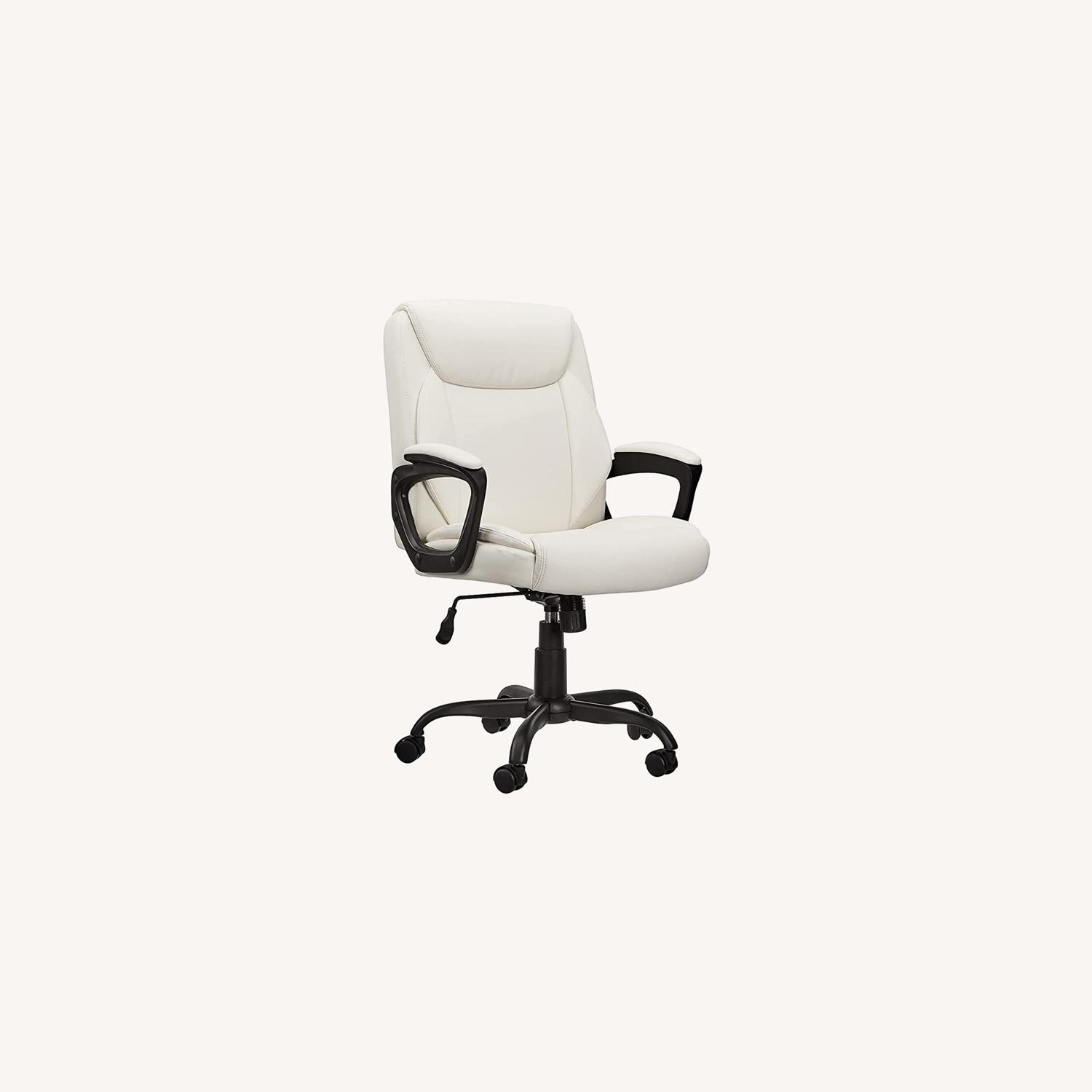 Amazon Basics Office Chair White - AptDeco