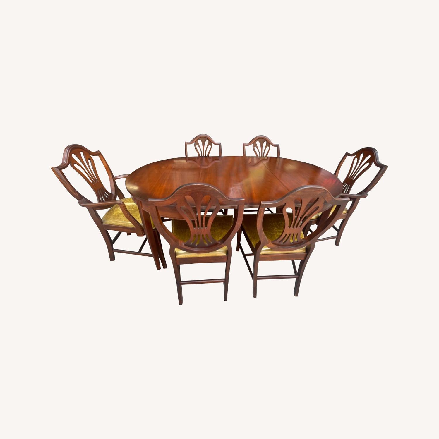 Antique 1930s Dining Table w/ 6 Chairs & 3 leaves - AptDeco