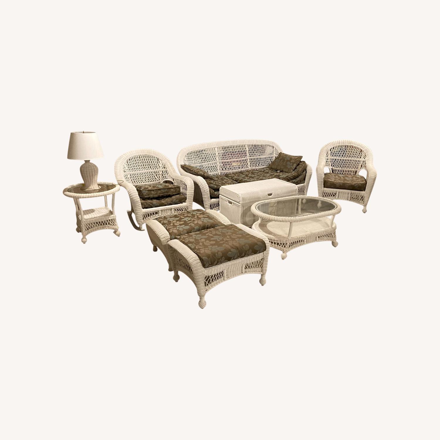 Outdoor Furniture Set - AptDeco