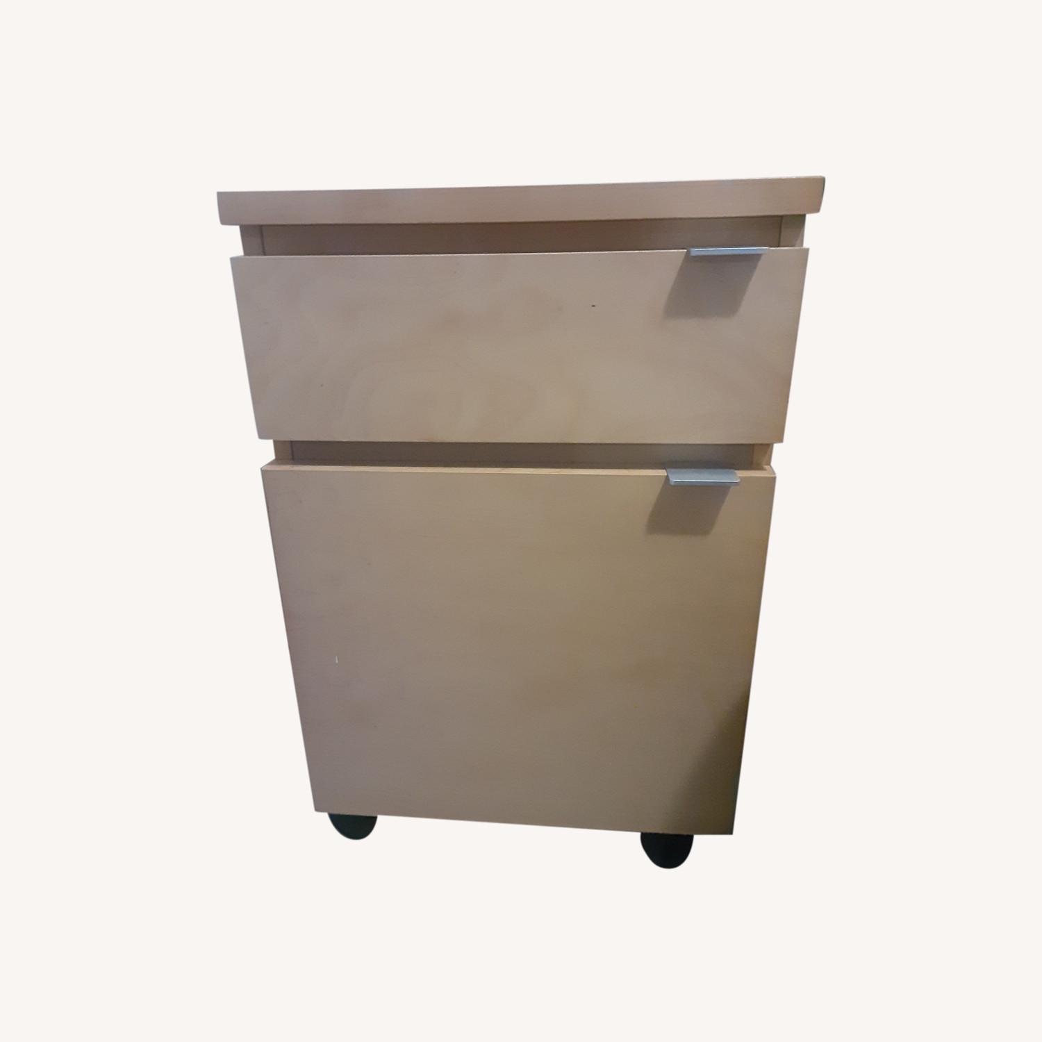 Handy Beige Storage Unit - AptDeco