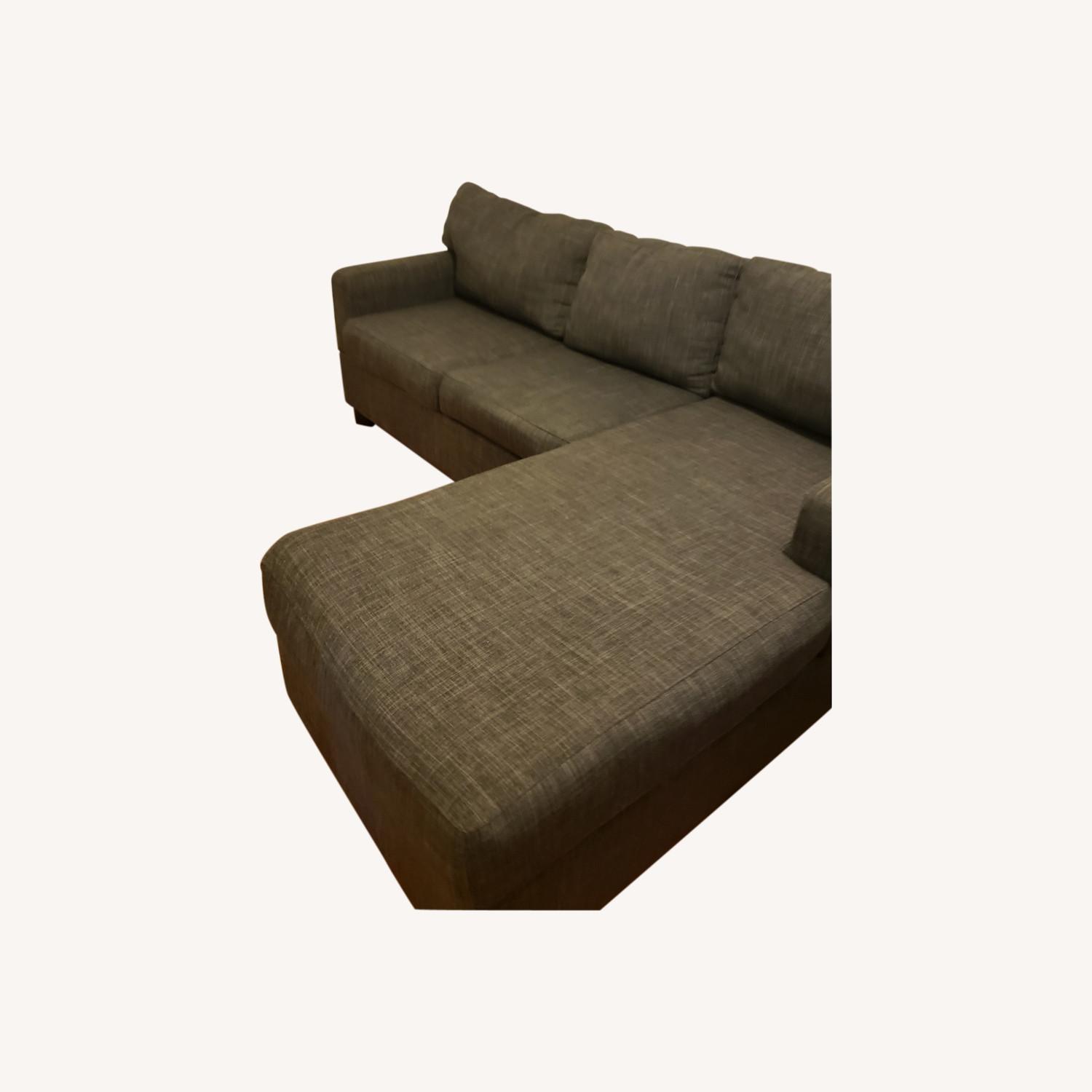 Poundex Sectional - AptDeco