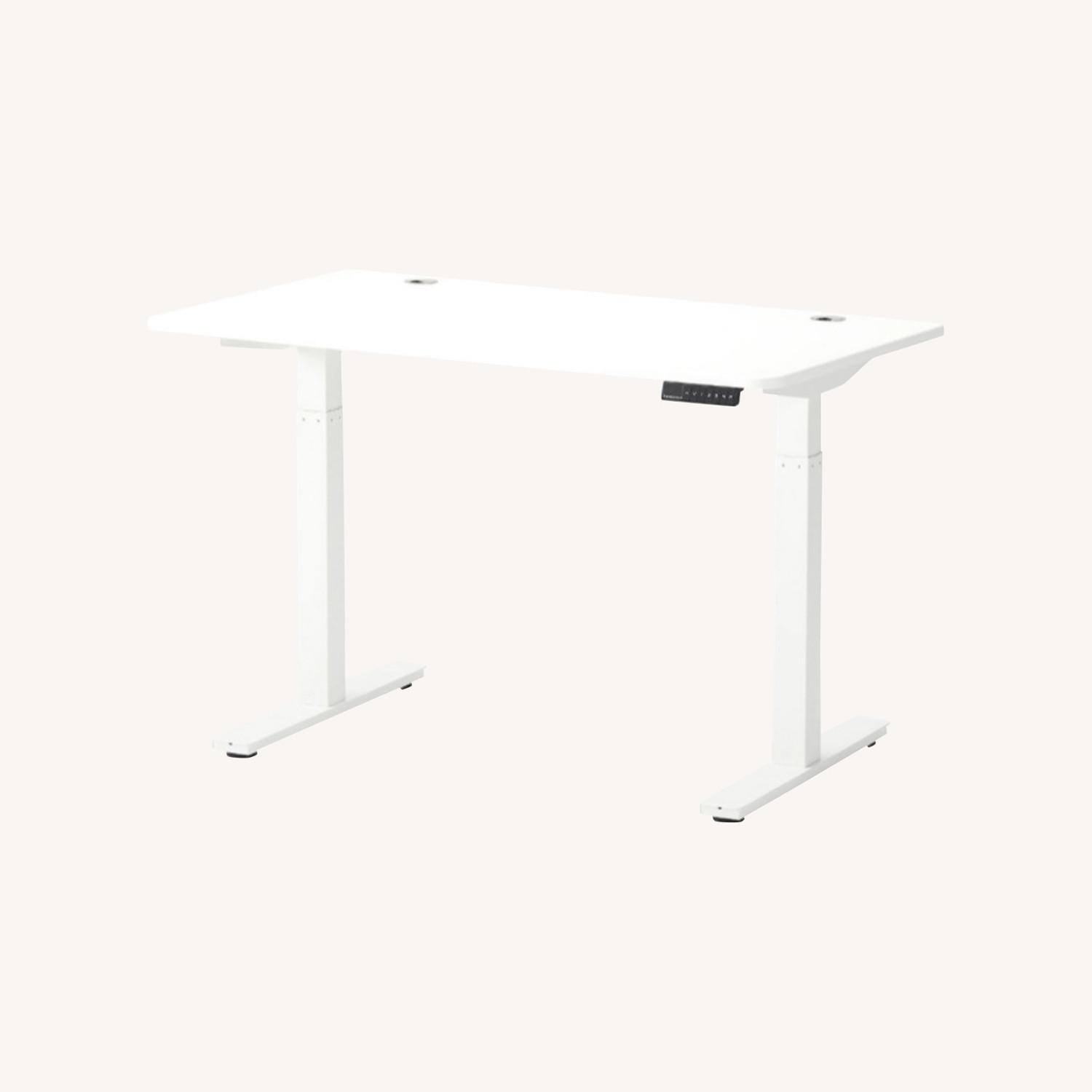 Autonomous SmartDesk 2 - White - AptDeco