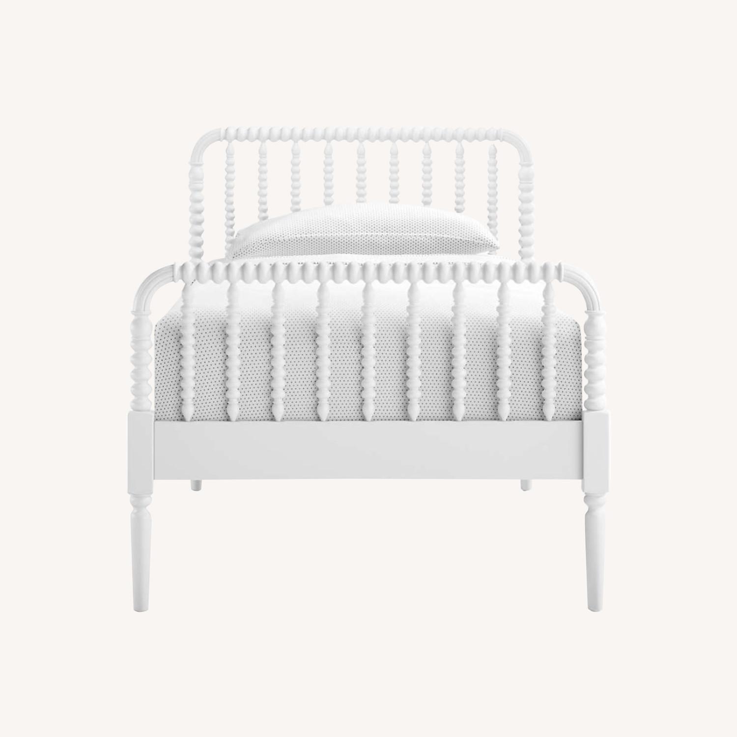 Jenny TODDLER Bed - AptDeco