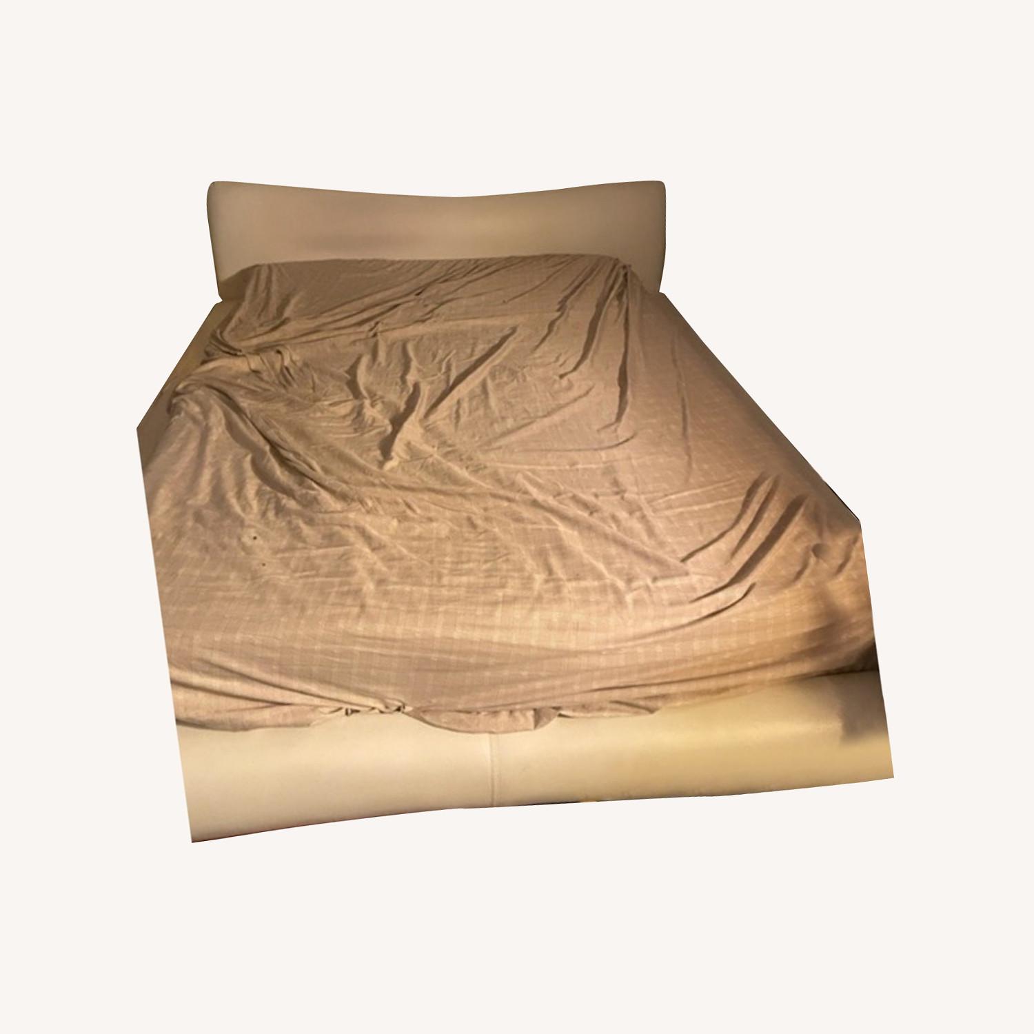 Jacaman Gift Company Modern Bed - AptDeco