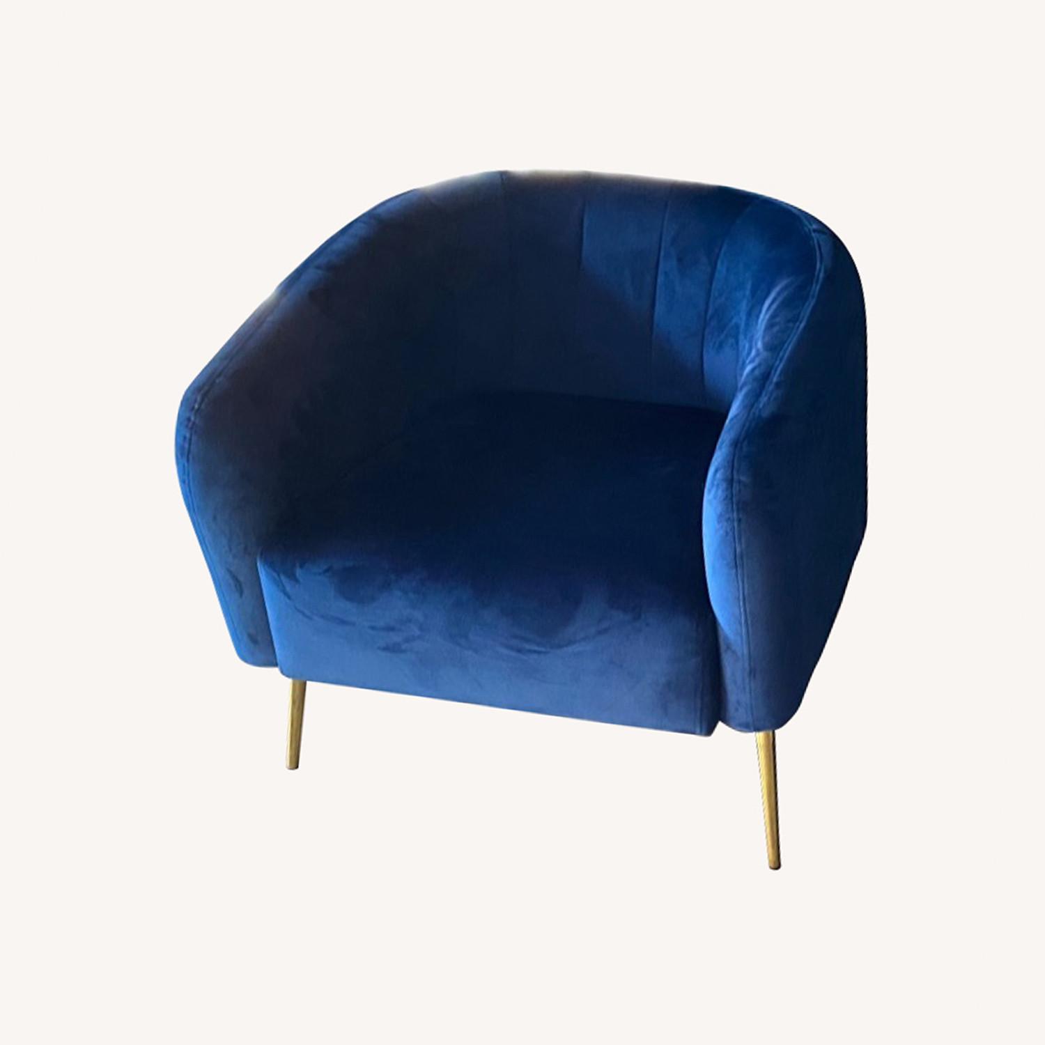 Wayfair Blue Velvet Accent chairs - AptDeco