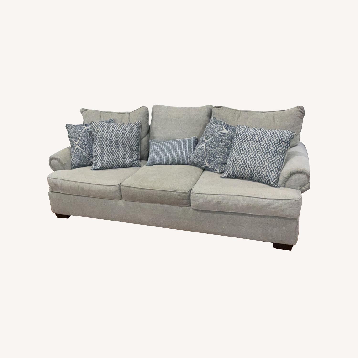 Raymour & Flanigan Sofa - AptDeco