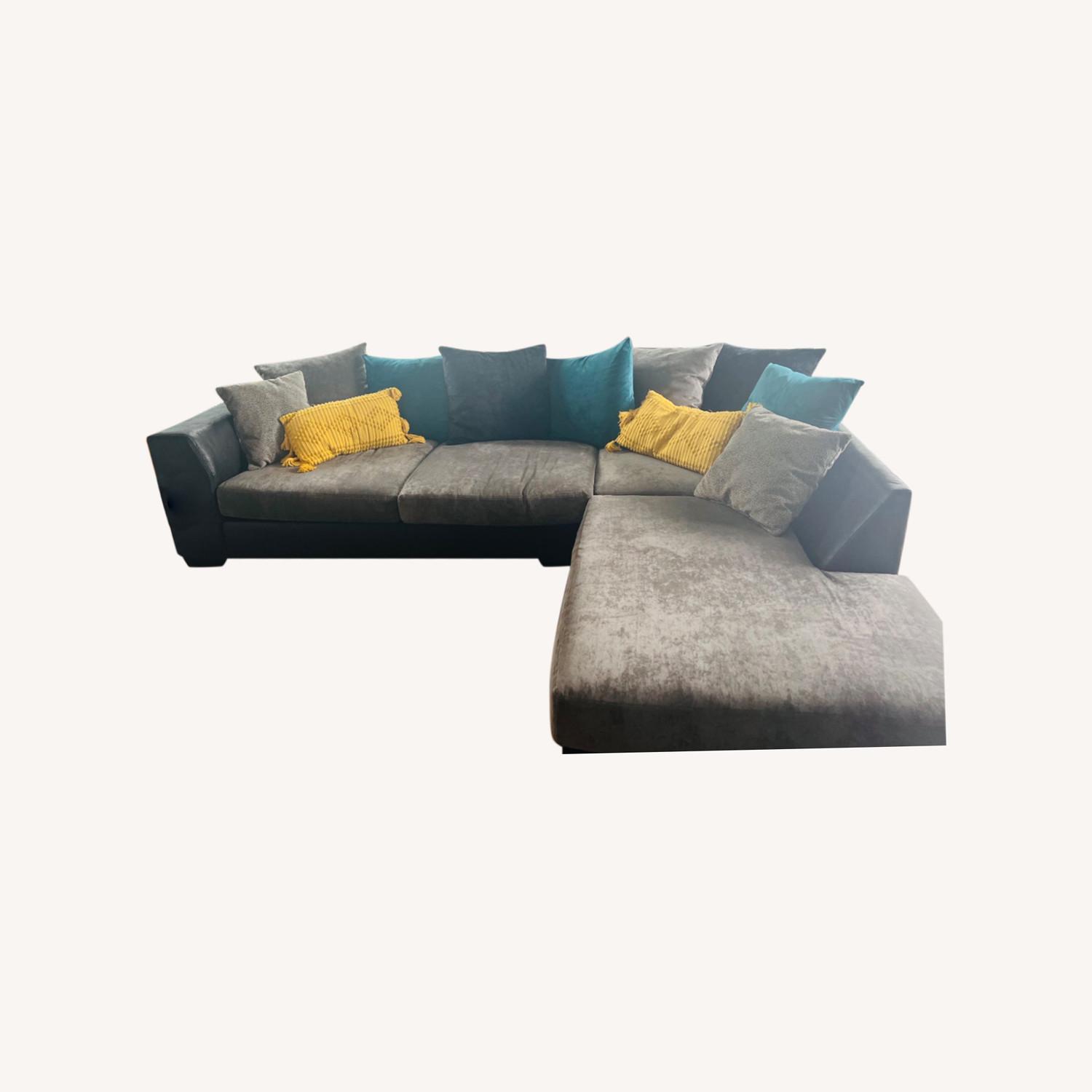 Aarons Sectional - AptDeco