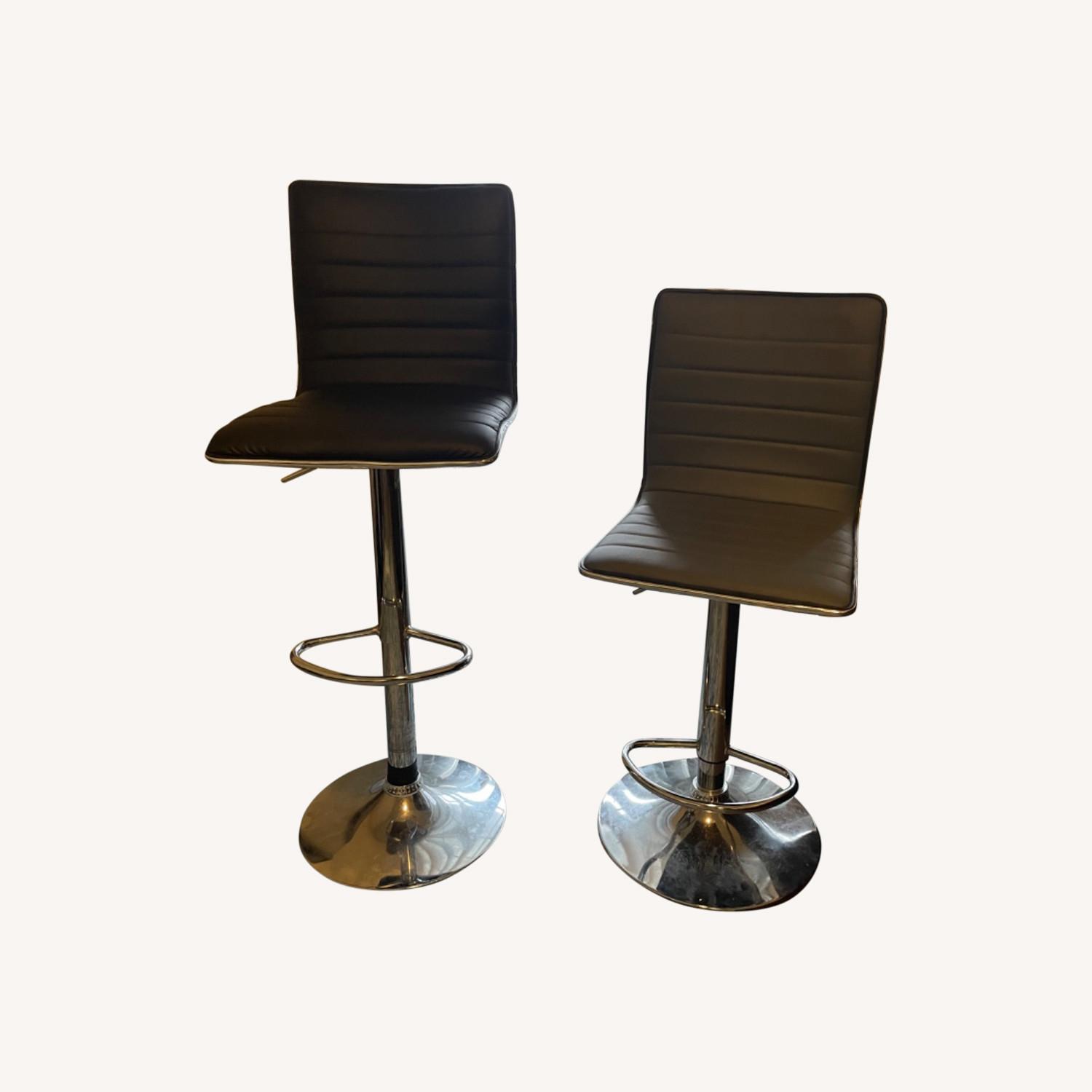 Adjustable Bar/Countertop Chair, Grey and Black - AptDeco