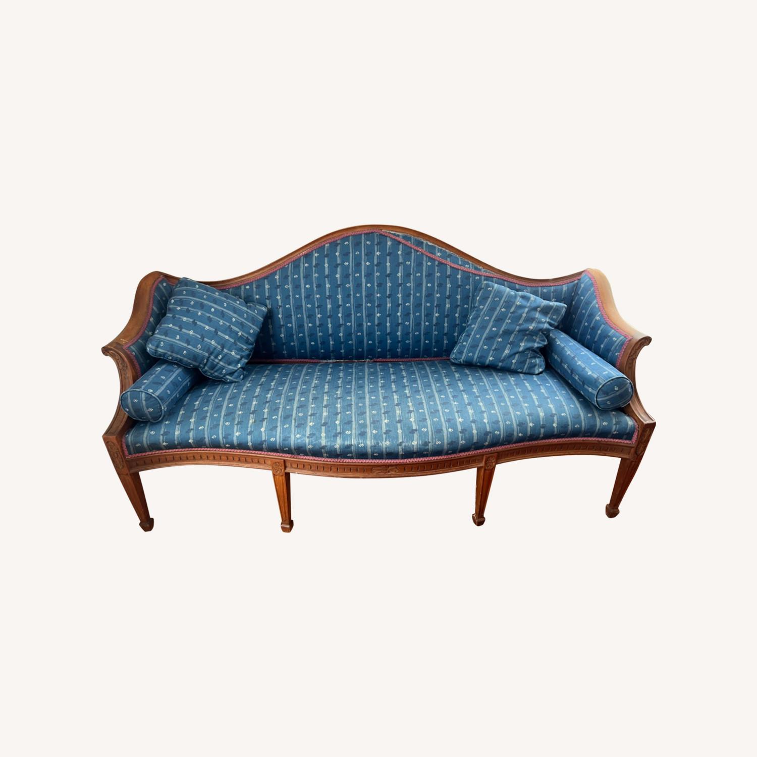 Charming Vintage Settee (sofa) - AptDeco