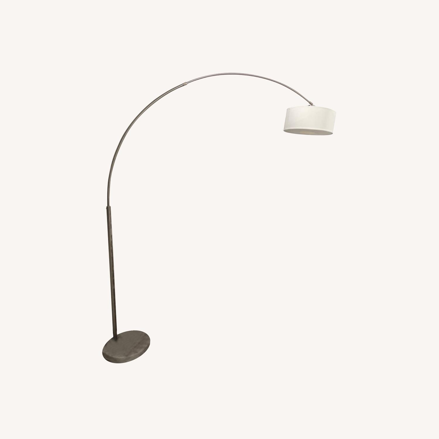 Overarch Modern Floor Lamp - AptDeco