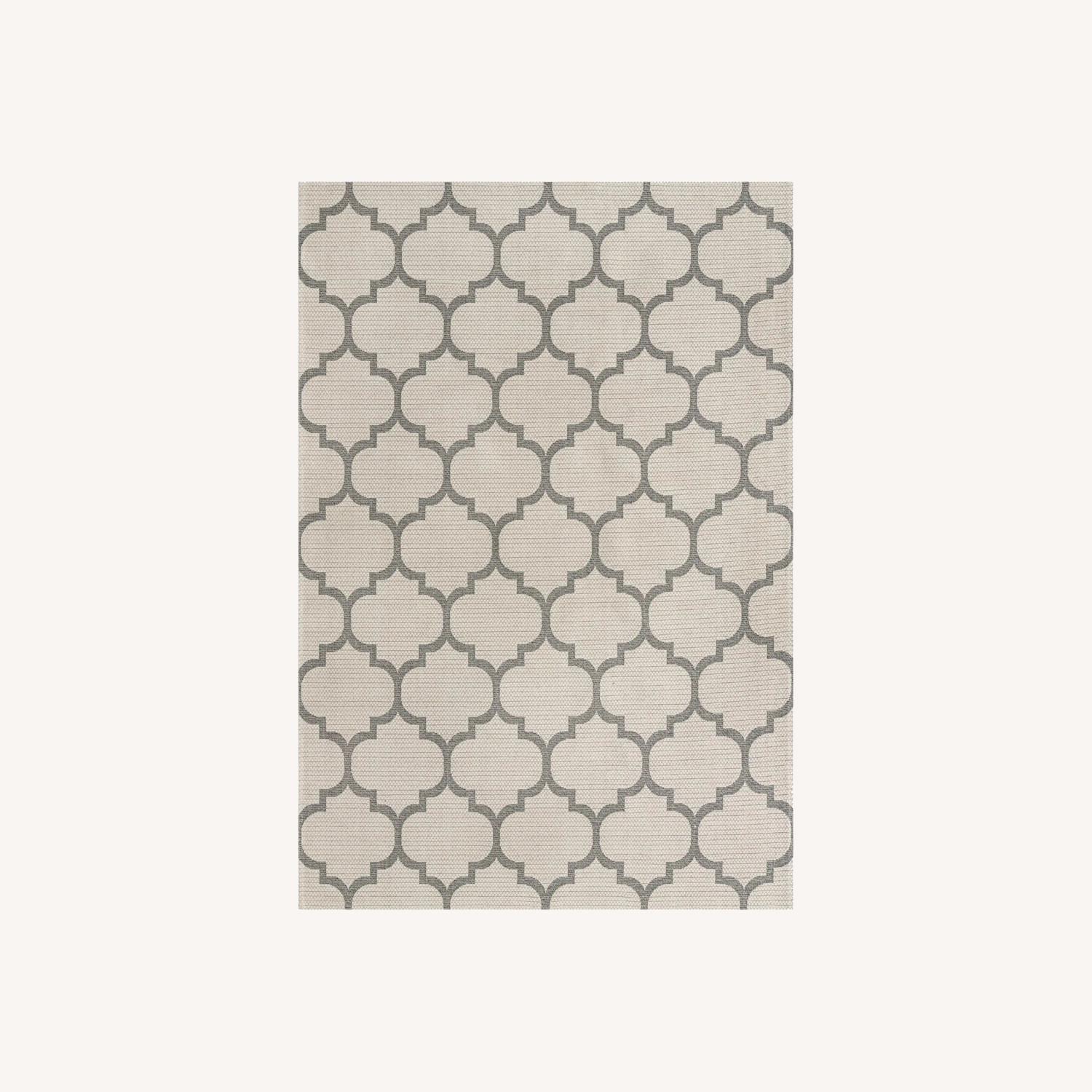 Ivory and Grey Georgia Rug - AptDeco